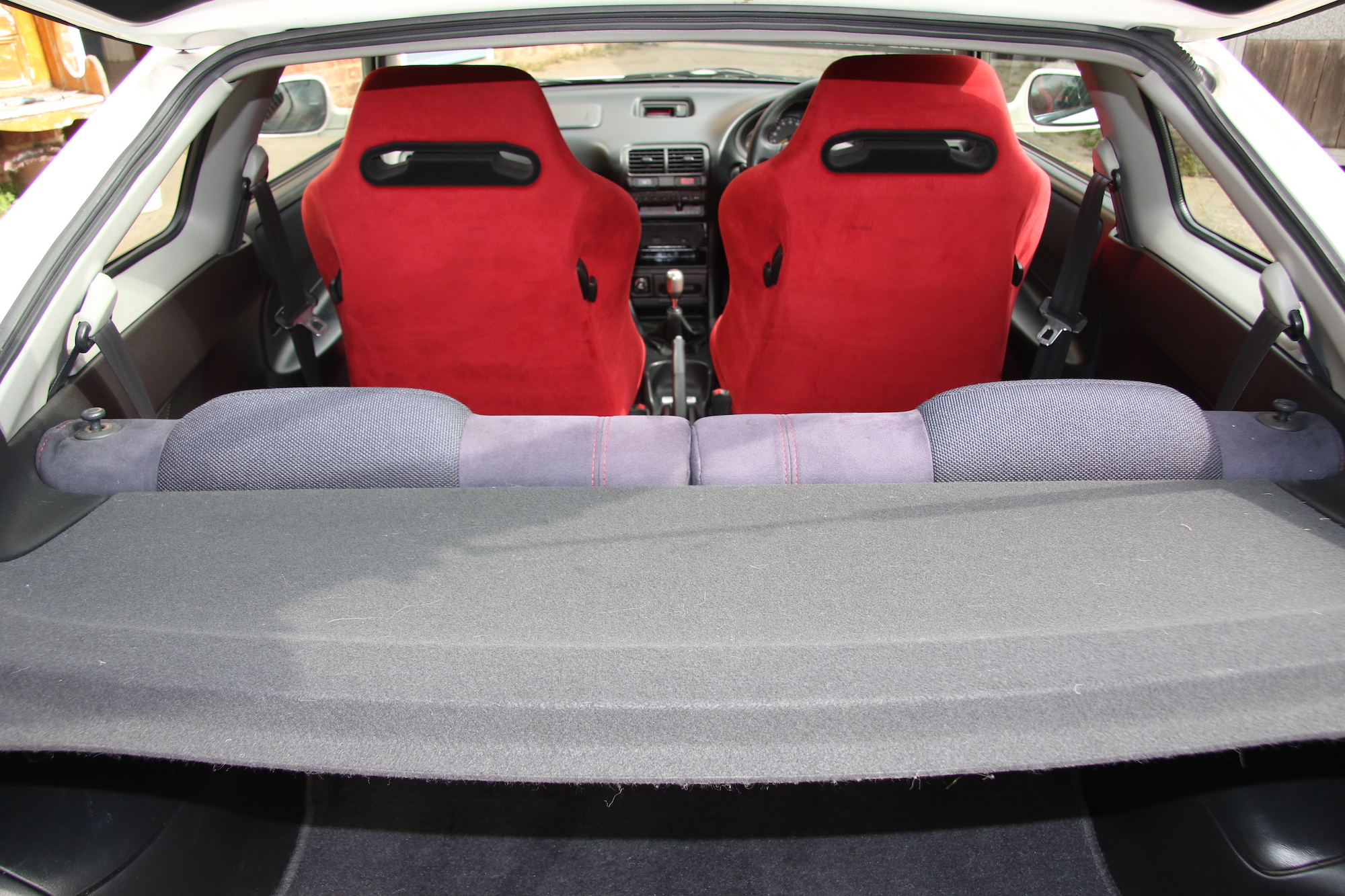 1998 HONDA INTEGRA TYPE R DC2 - 33,500 miles