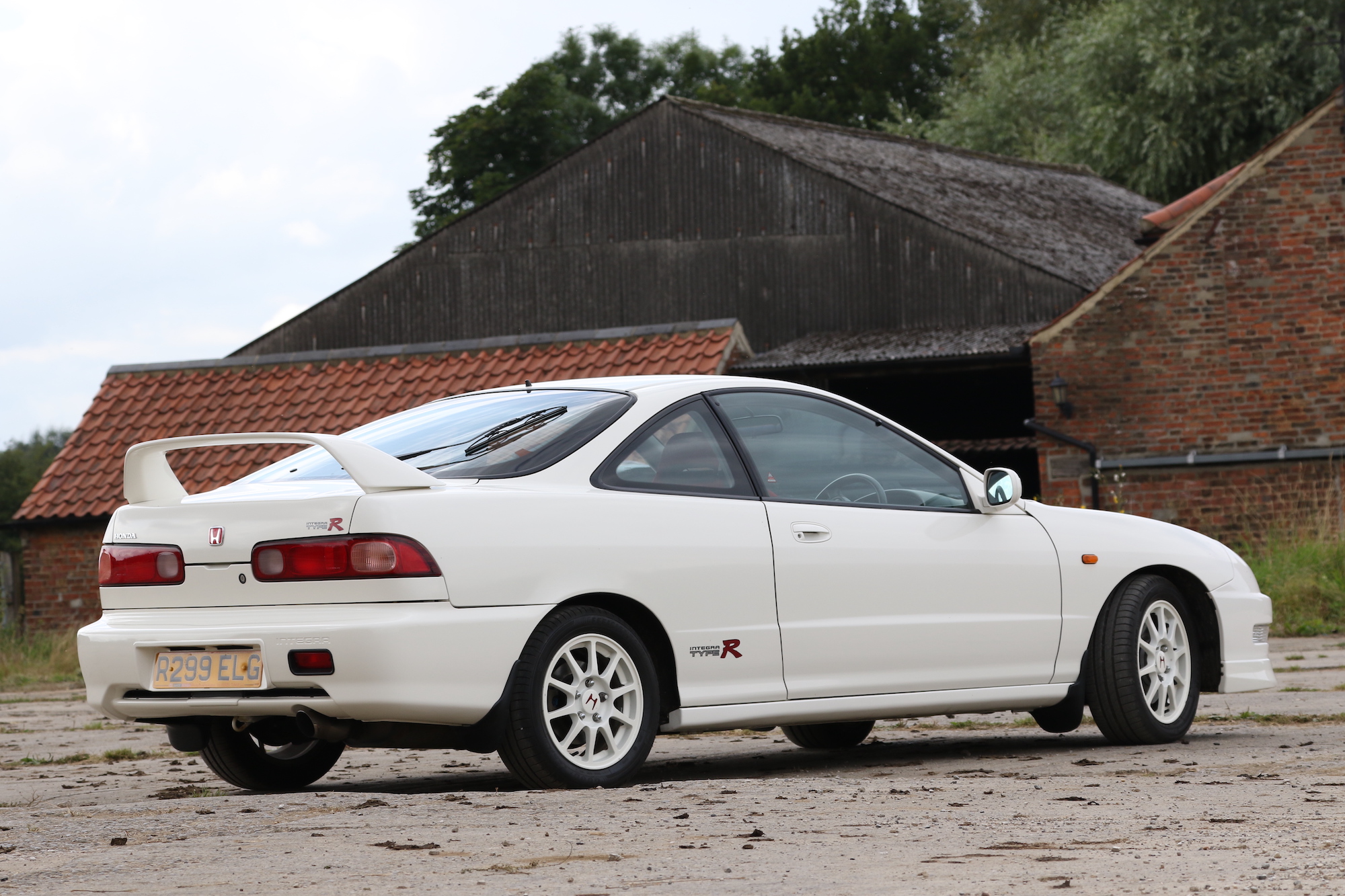 1998 HONDA INTEGRA TYPE R DC2 - 33,500 miles