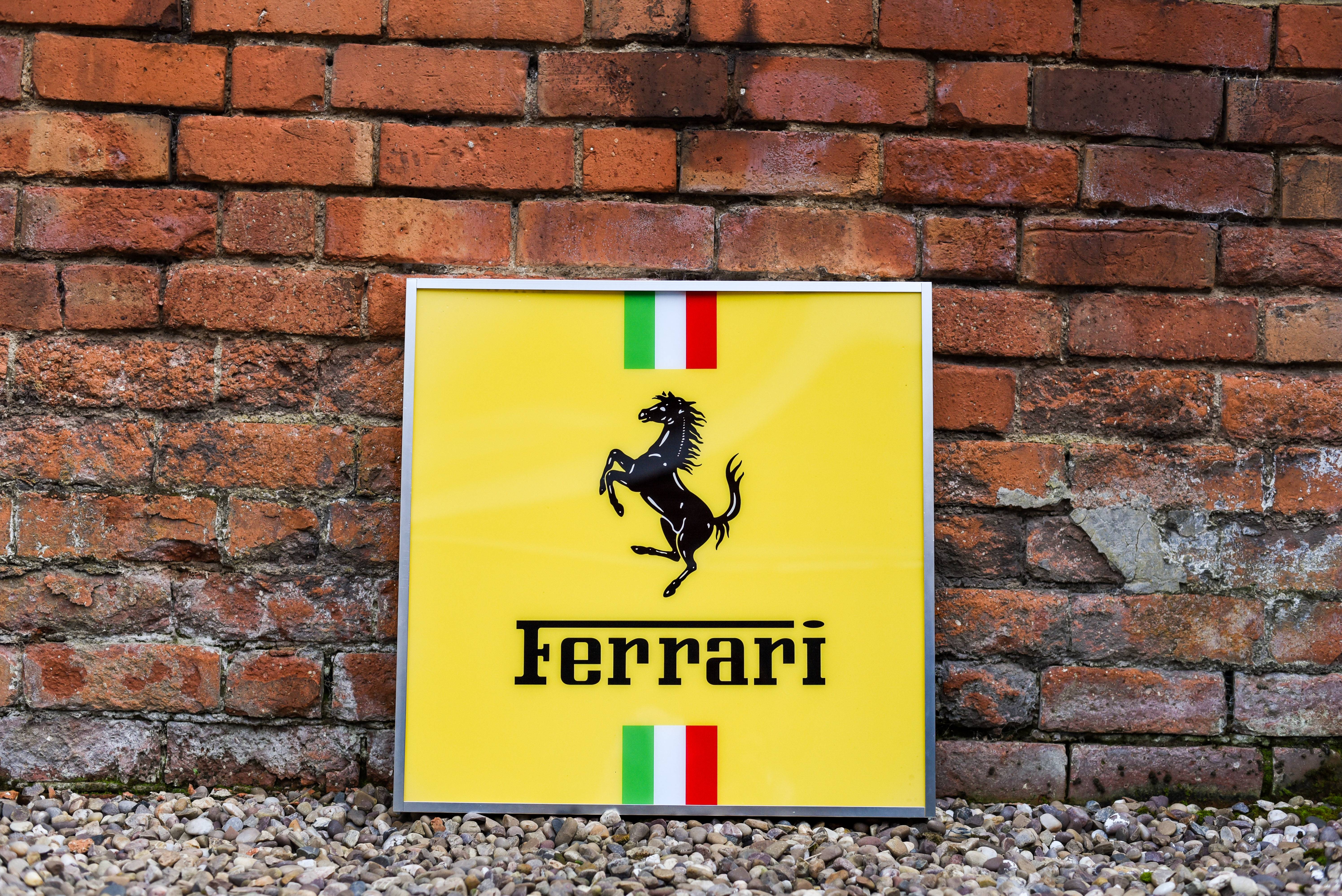 FERRARI ILLUMINATED SIGN for sale by auction in Burnt Hill, Chieveley ...