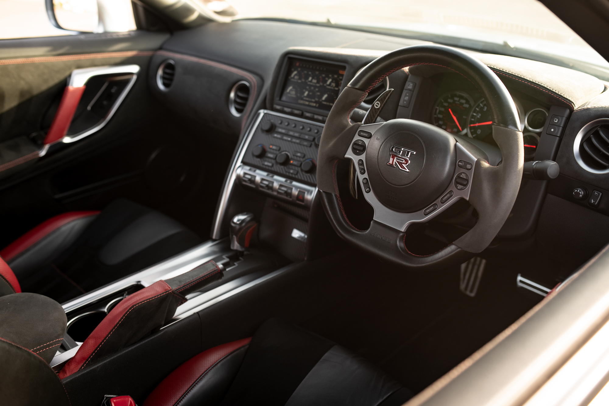 2009 NISSAN (R35) GT-R BLACK EDITION - 16,356 MILES