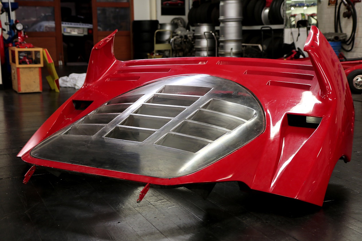 FERRARI F40 POLYCARBONATE ENGINE COVER