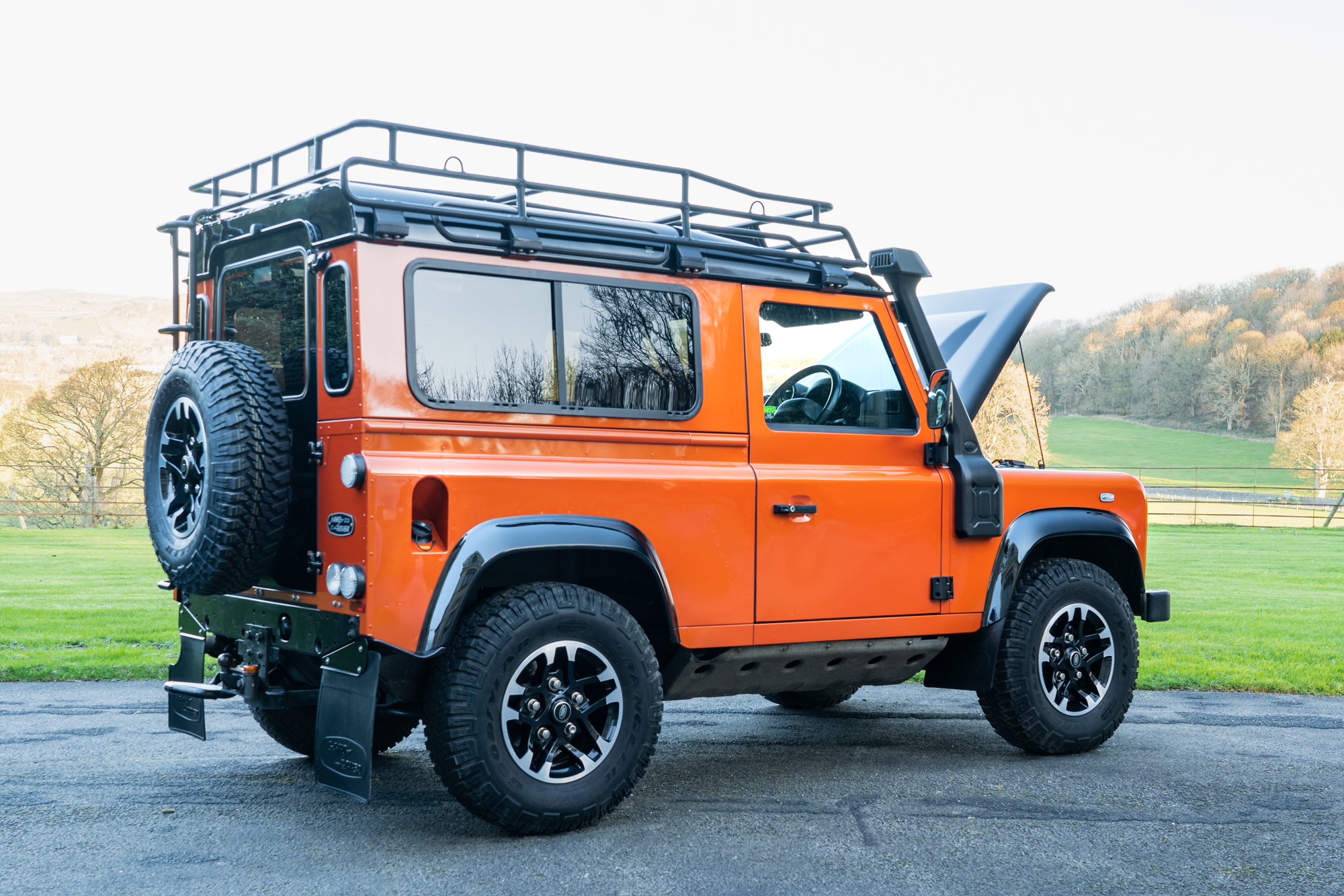 2016 LAND ROVER DEFENDER 90 ADVENTURE