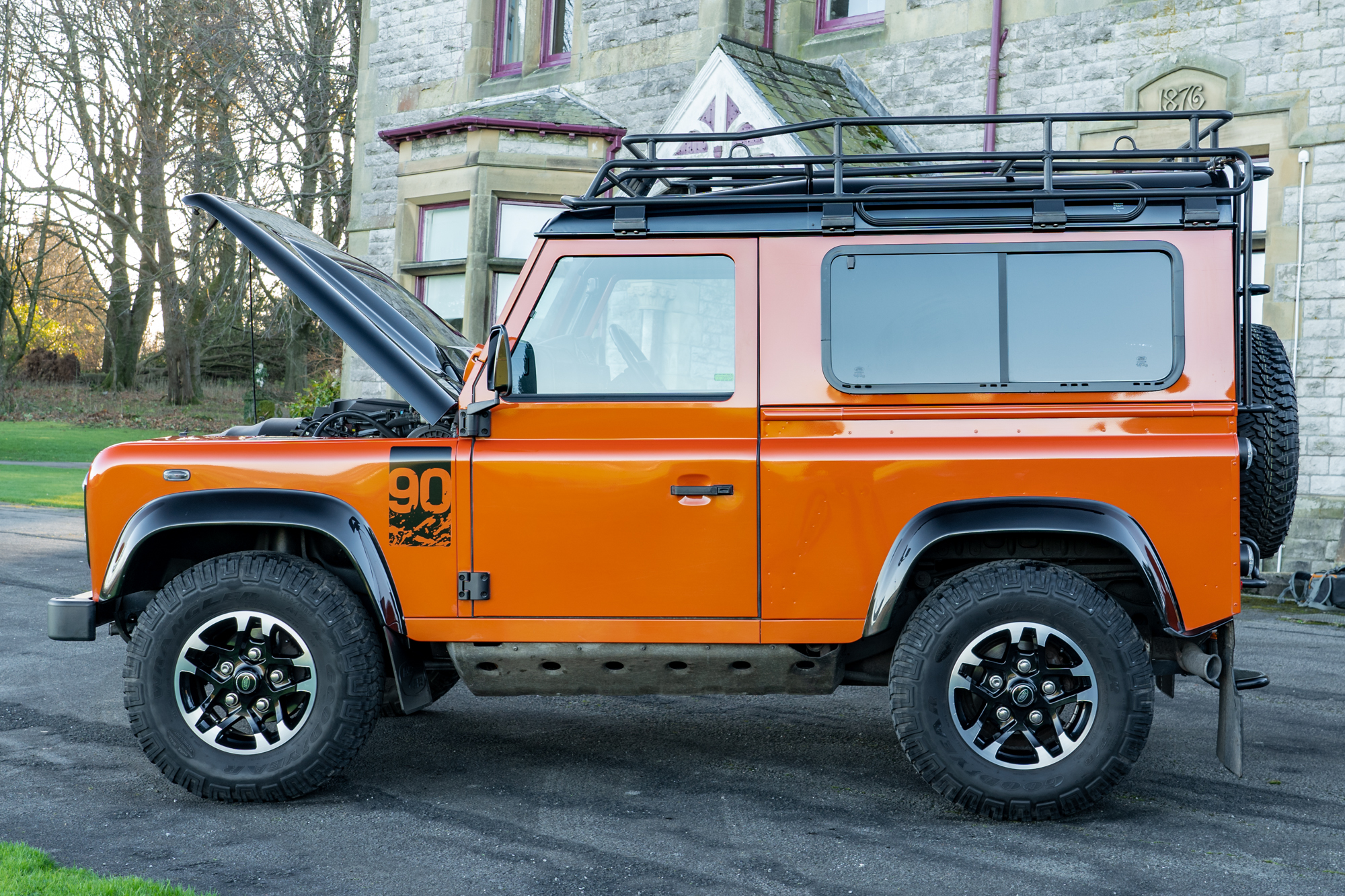 2016 LAND ROVER DEFENDER 90 ADVENTURE