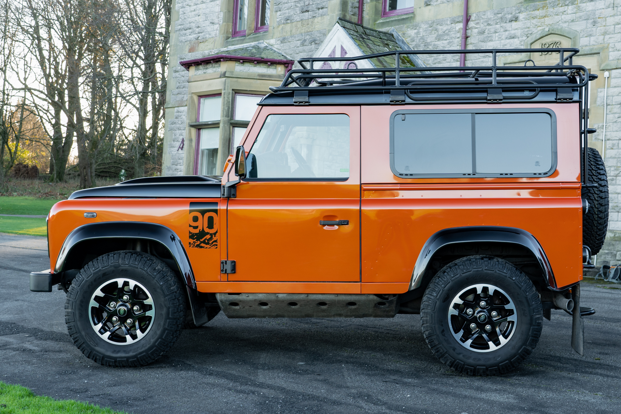 2016 LAND ROVER DEFENDER 90 ADVENTURE