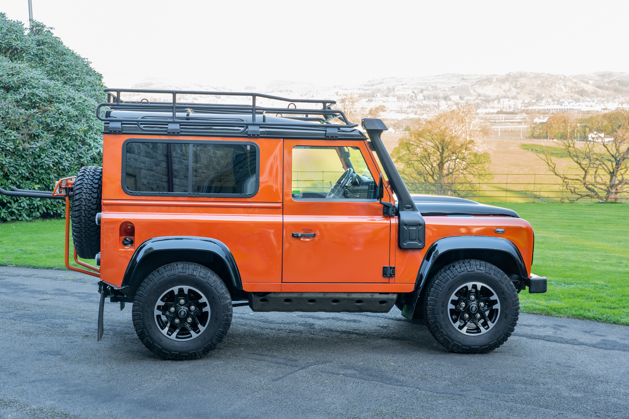2016 LAND ROVER DEFENDER 90 ADVENTURE