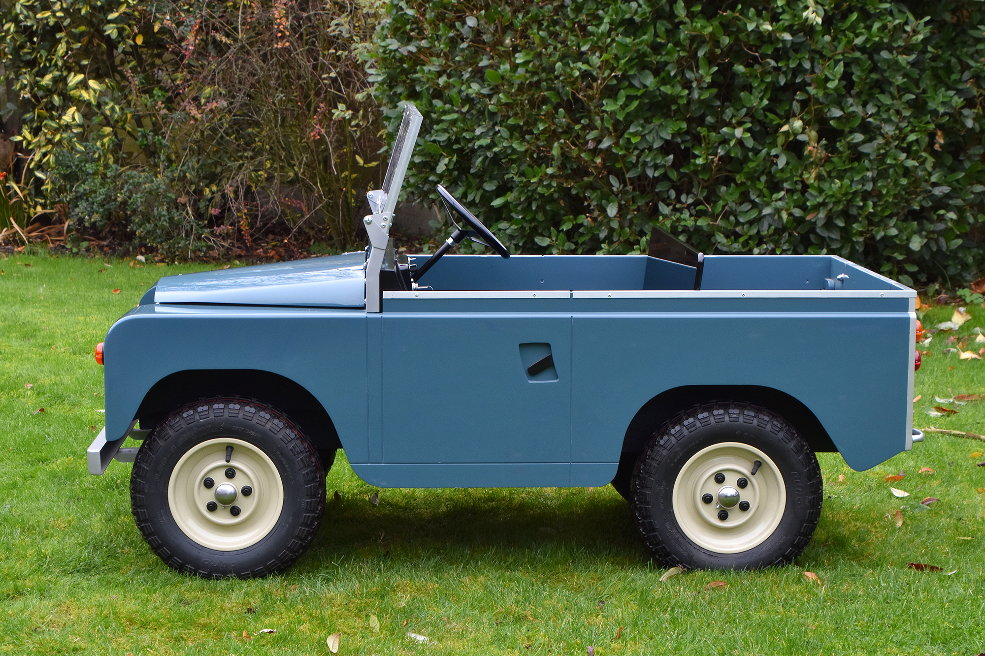 TOYLANDER 2 CHILDREN'S CAR