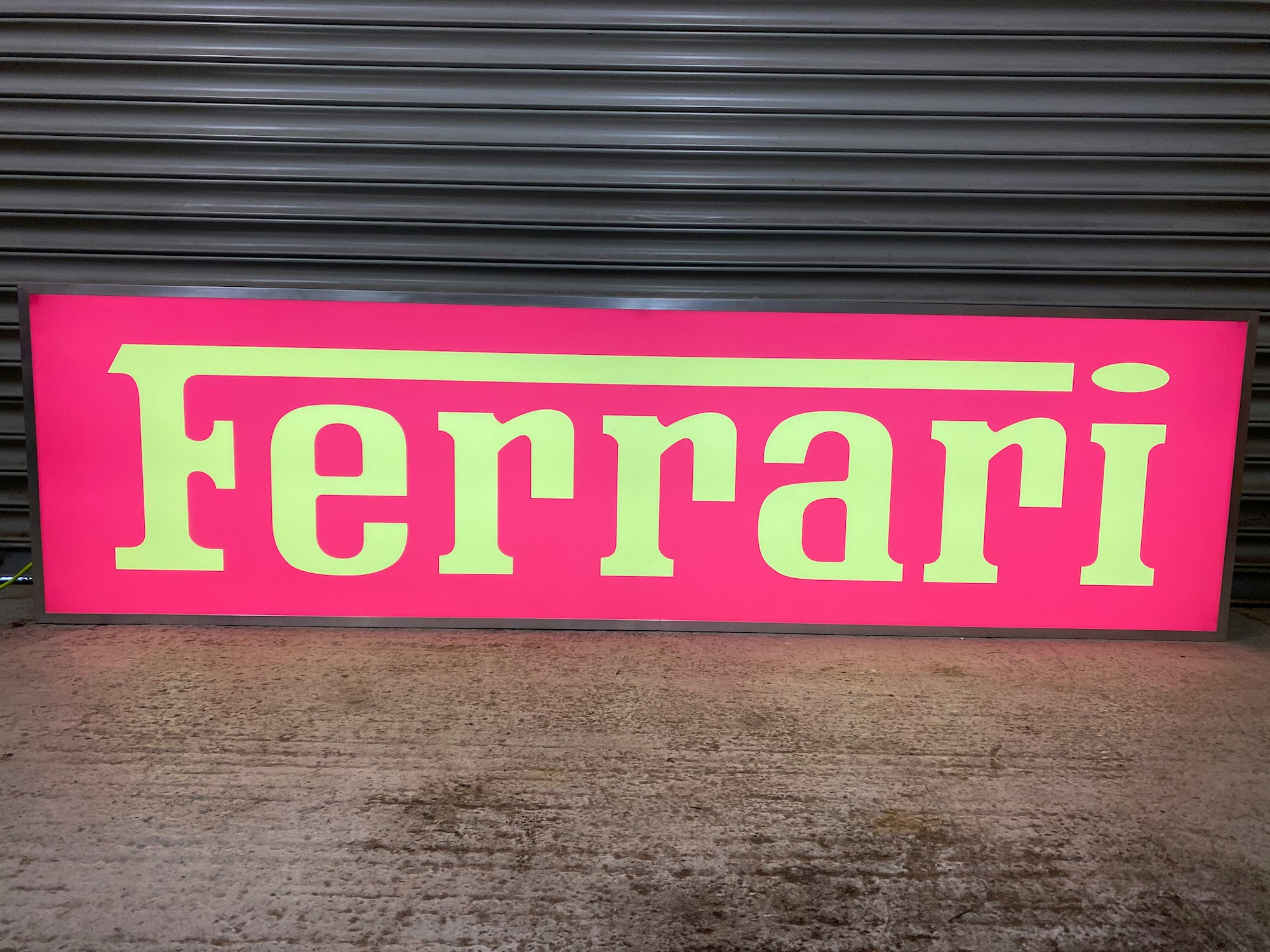 LARGE FERRARI ILLUMINATED SIGN
