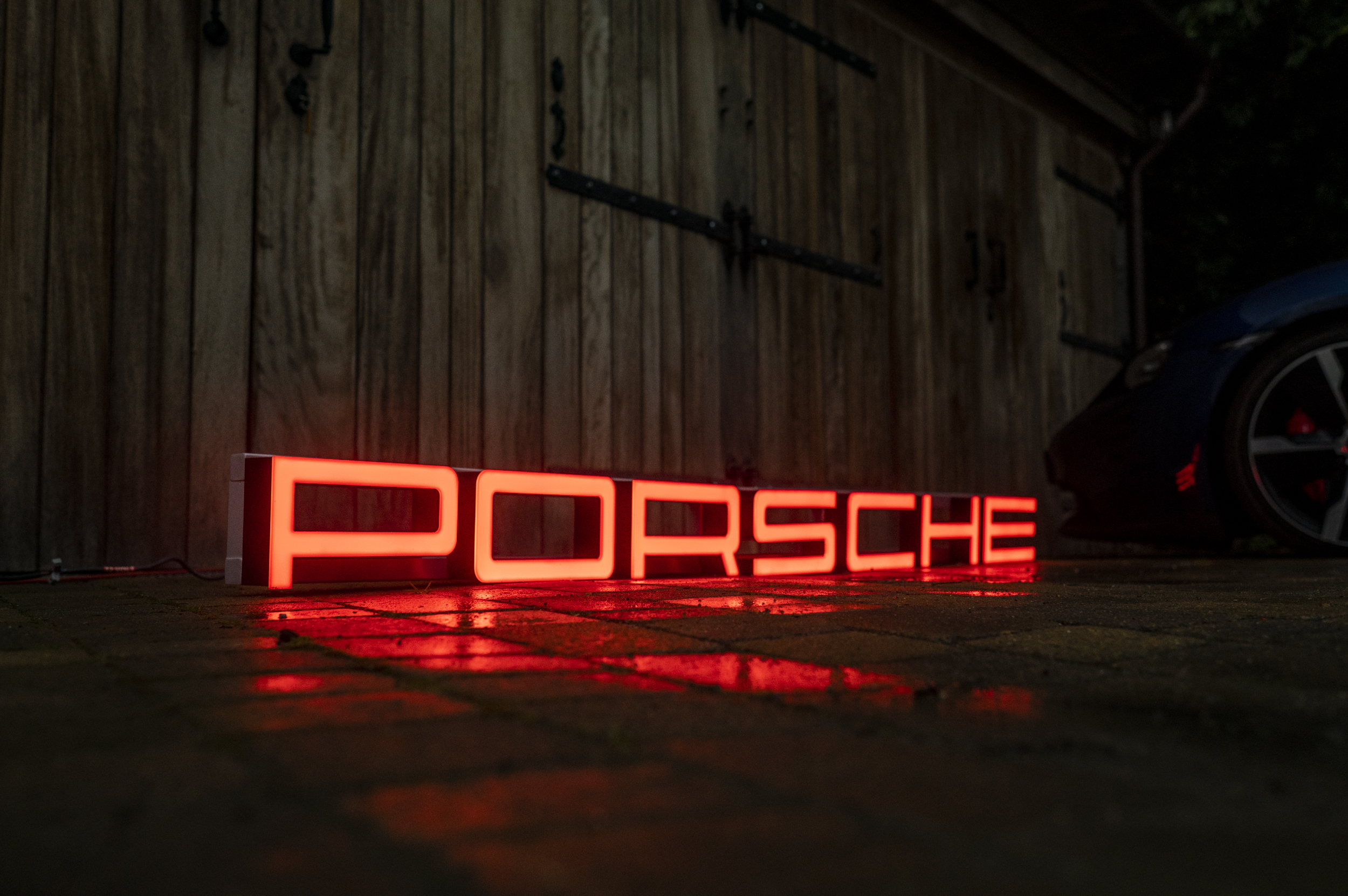 LARGE PORSCHE ILLUMINATED SIGN