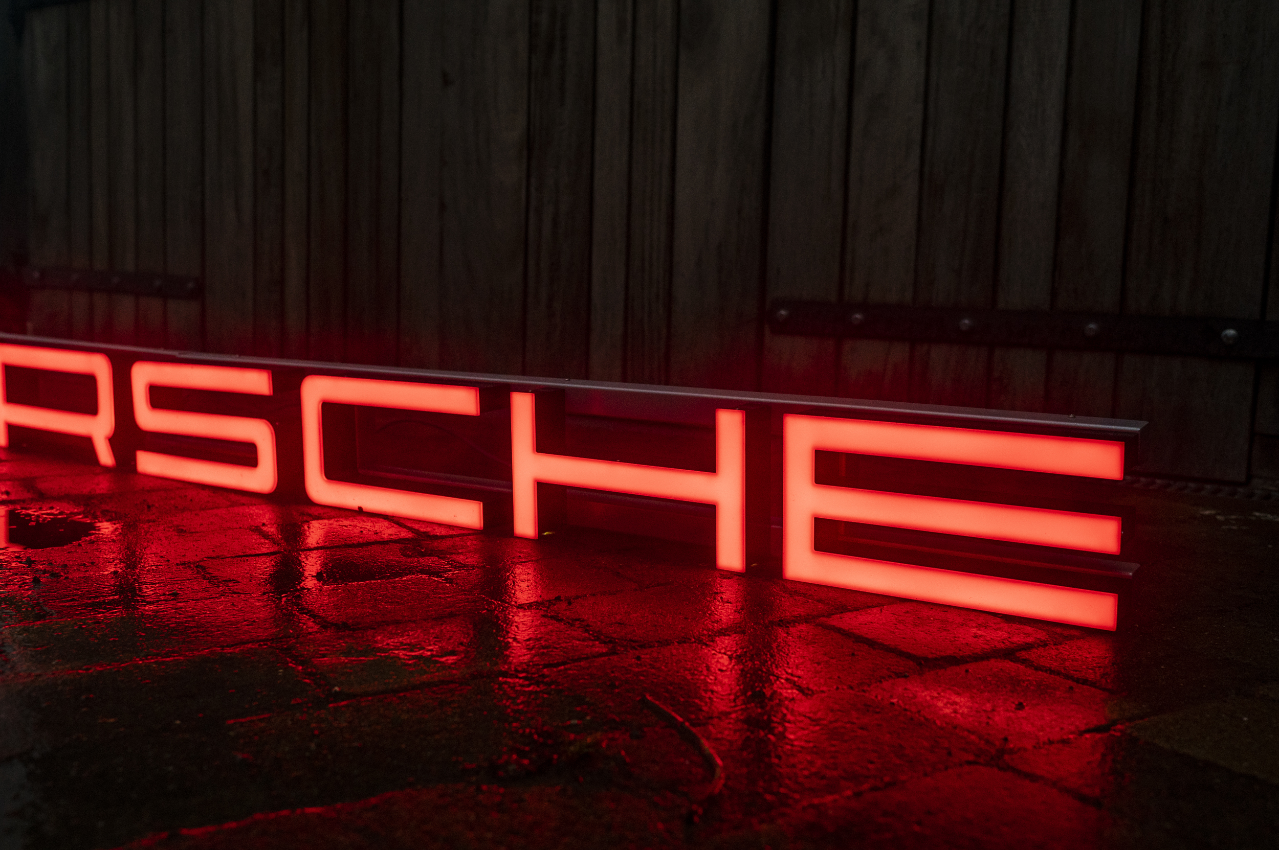 LARGE PORSCHE ILLUMINATED SIGN
