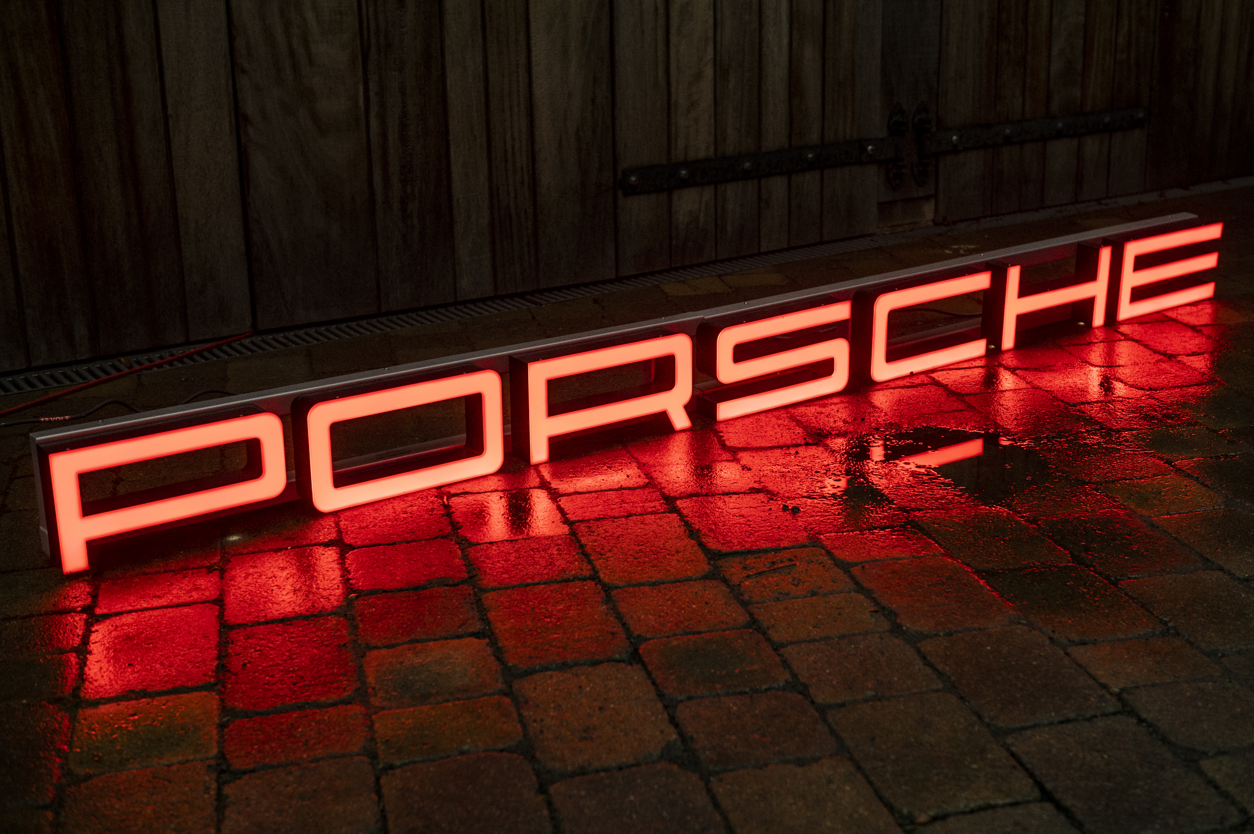 LARGE PORSCHE ILLUMINATED SIGN