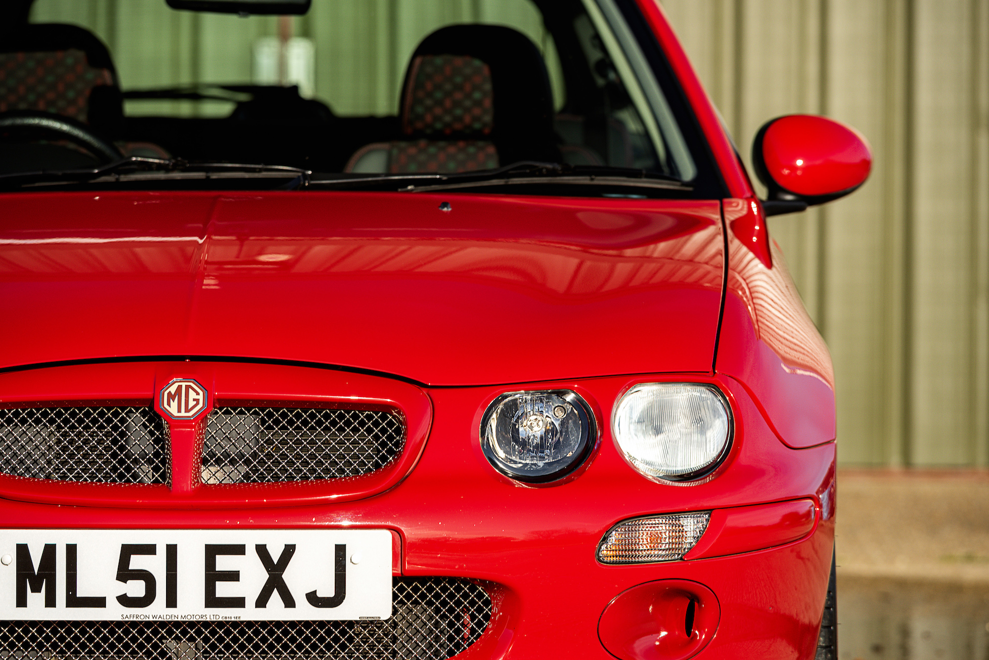 2001 MG ZR 105