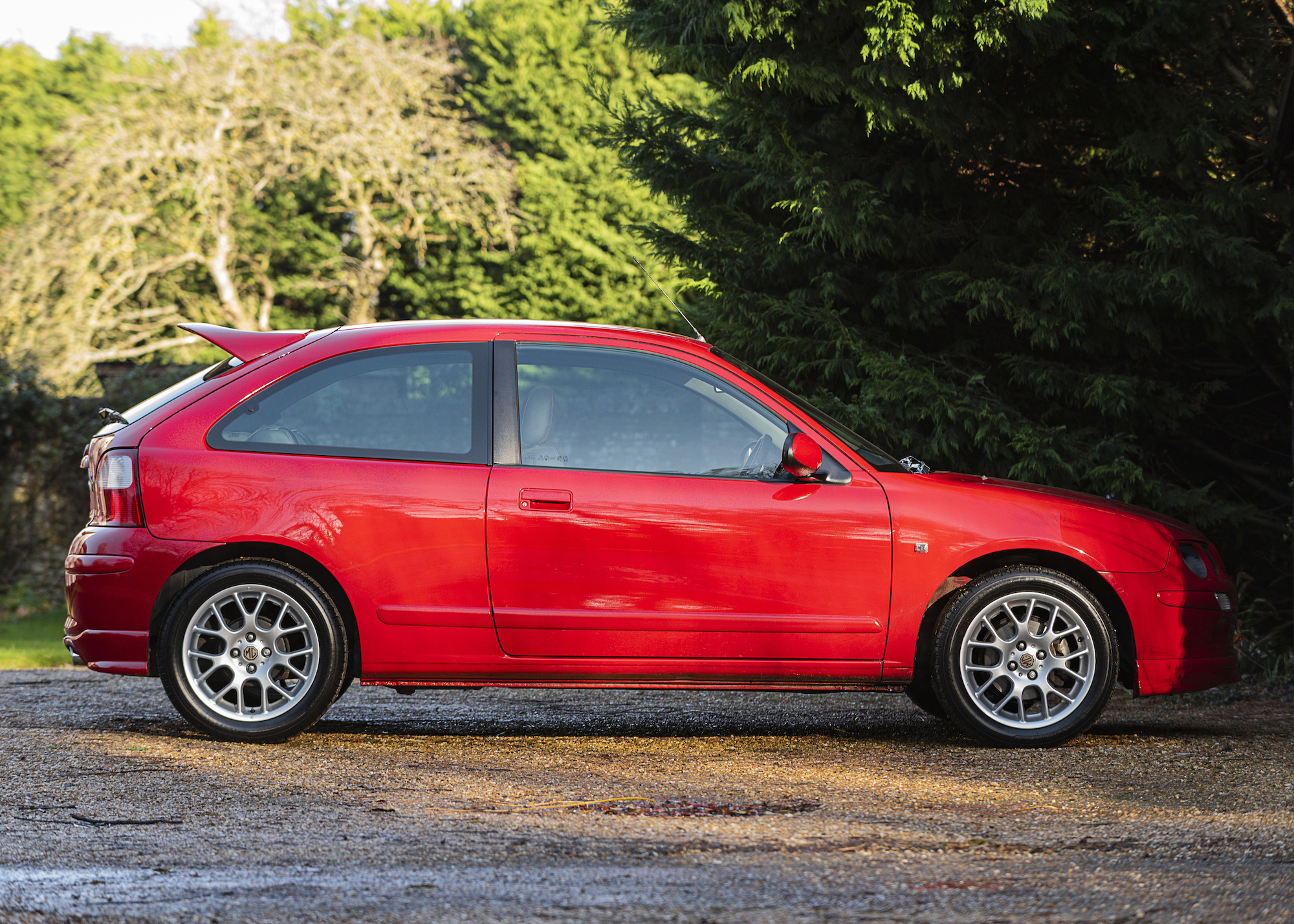 2001 MG ZR 105