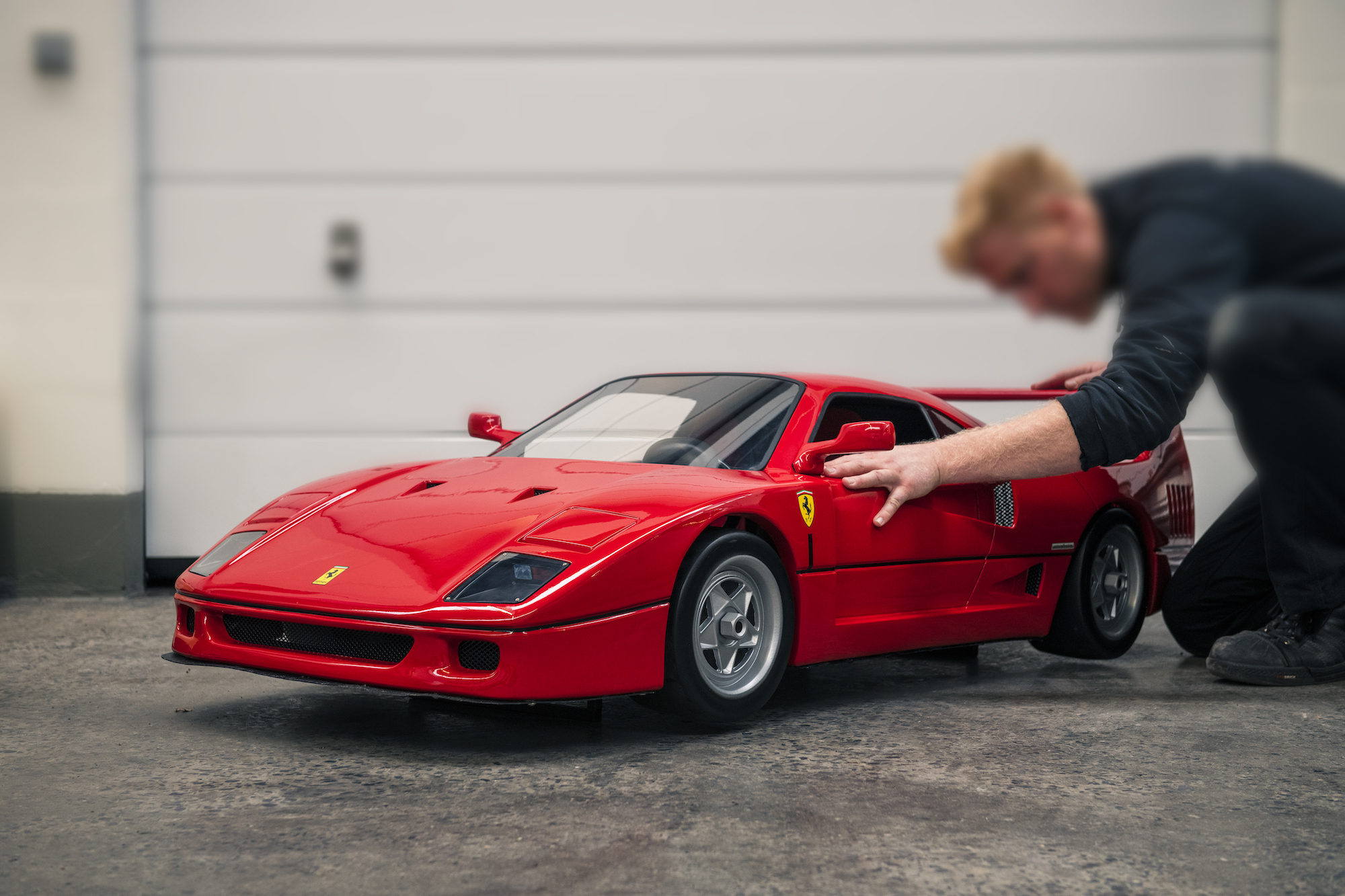 FERRARI F40 SCALE MODEL