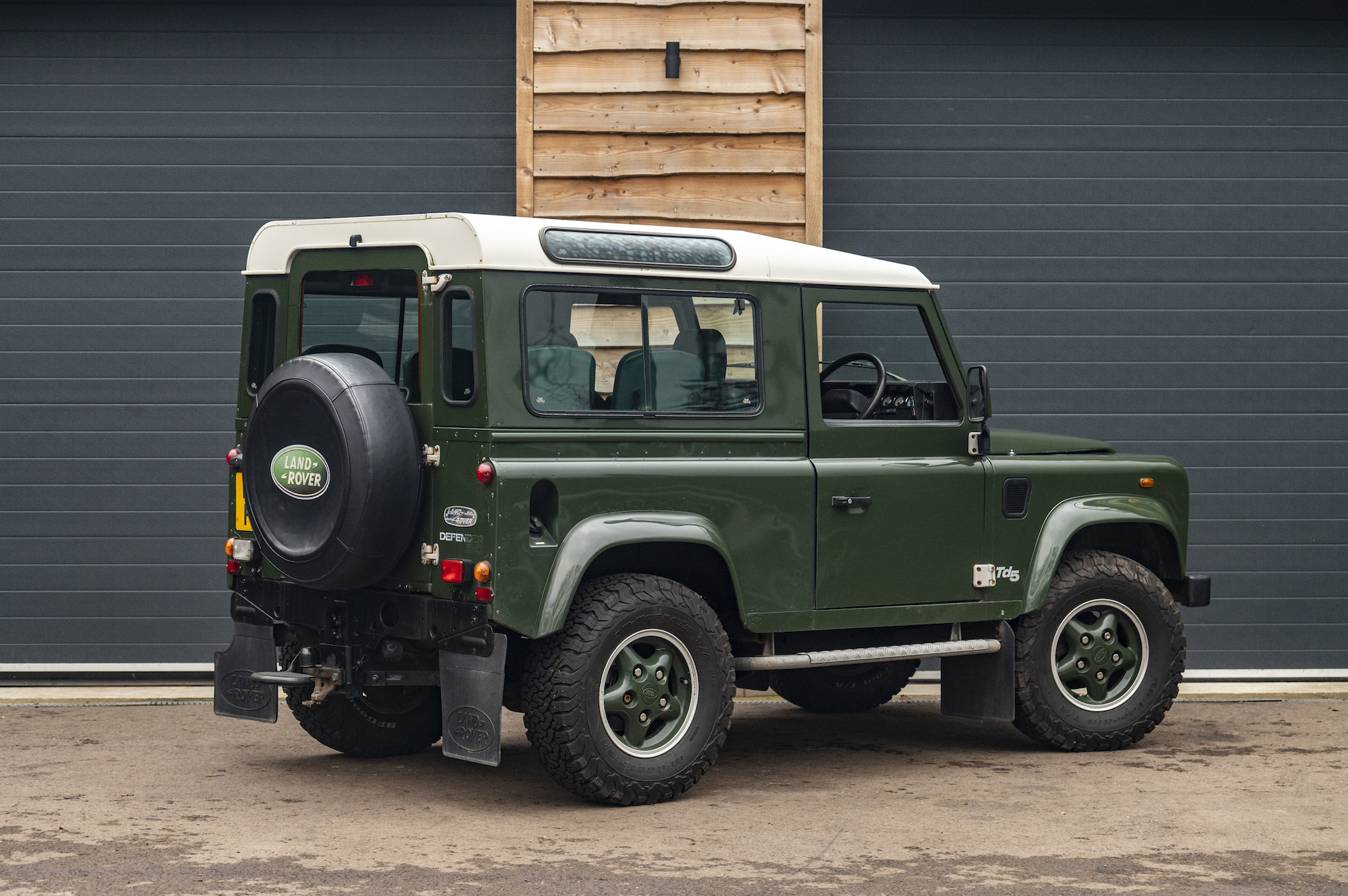 2000 LAND ROVER DEFENDER 90 TD5 HERITAGE EDITION