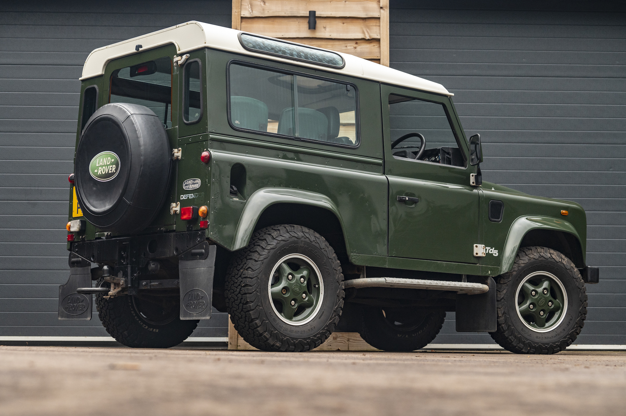 2000 LAND ROVER DEFENDER 90 TD5 HERITAGE EDITION