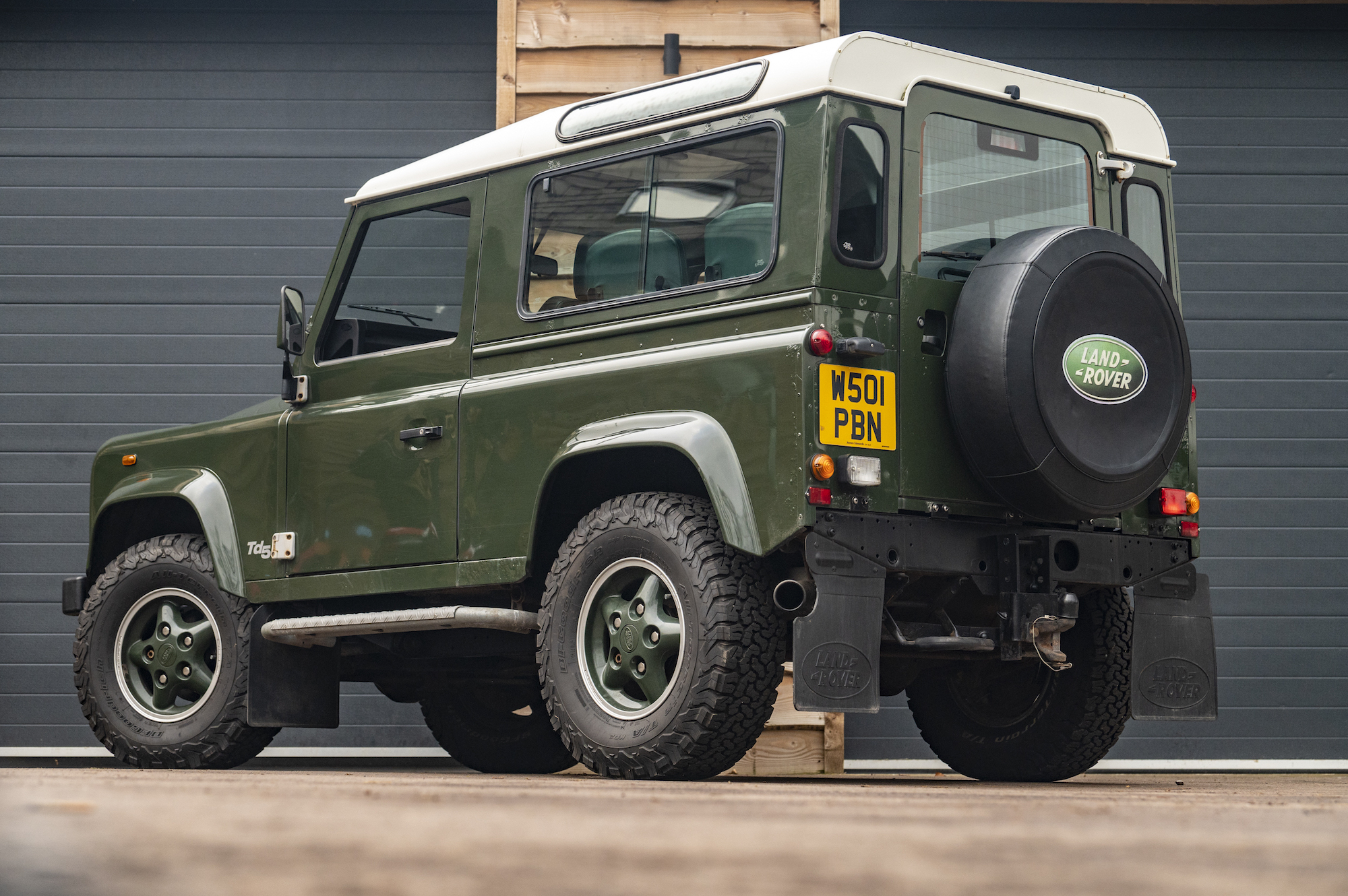 2000 LAND ROVER DEFENDER 90 TD5 HERITAGE EDITION