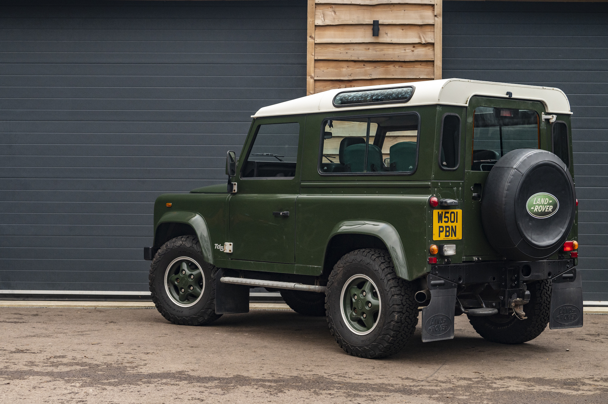 2000 LAND ROVER DEFENDER 90 TD5 HERITAGE EDITION
