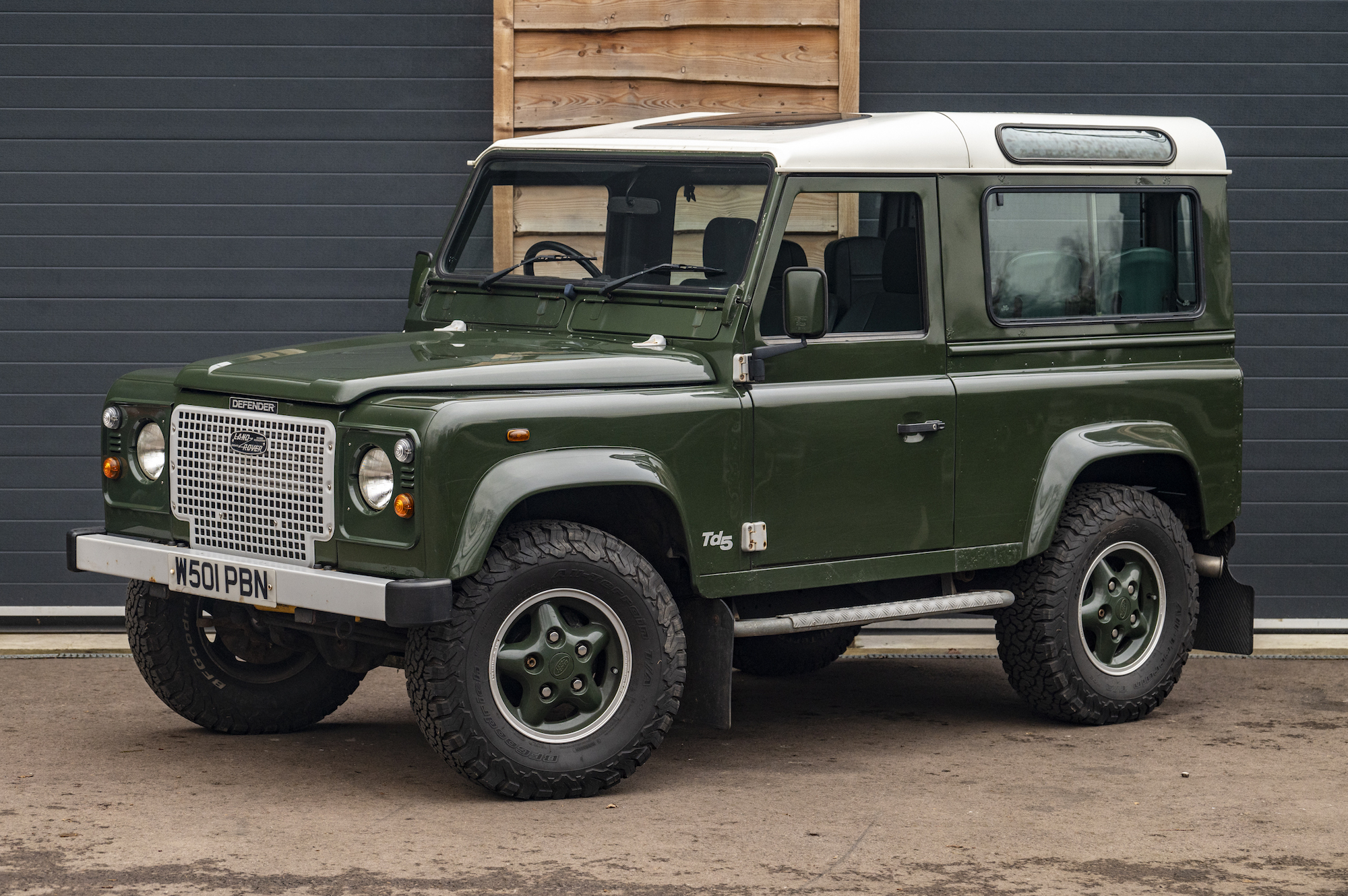 2000 LAND ROVER DEFENDER 90 TD5 HERITAGE EDITION