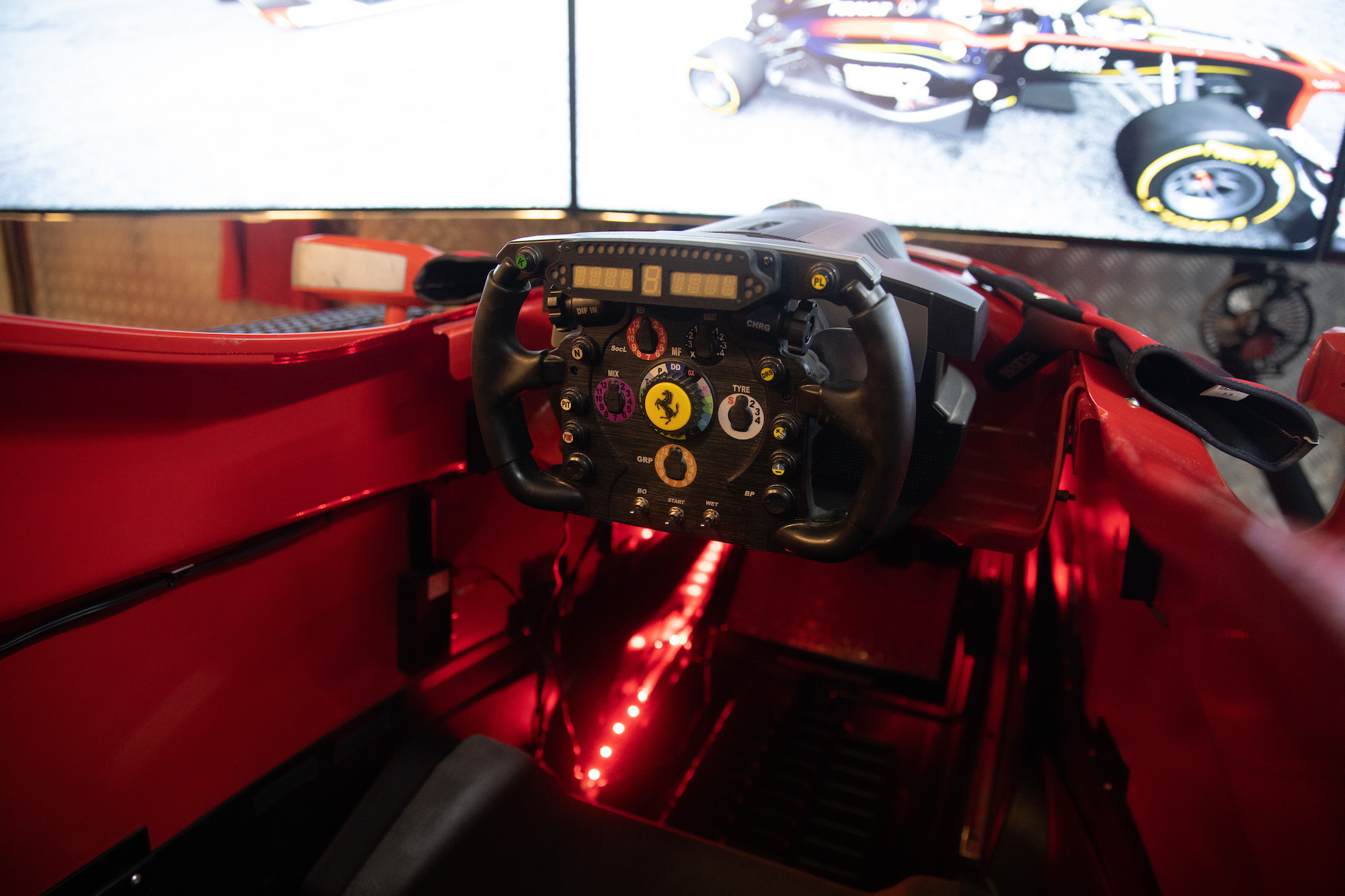 F1 STATIC RACING SIMULATOR - FERRARI LIVERY