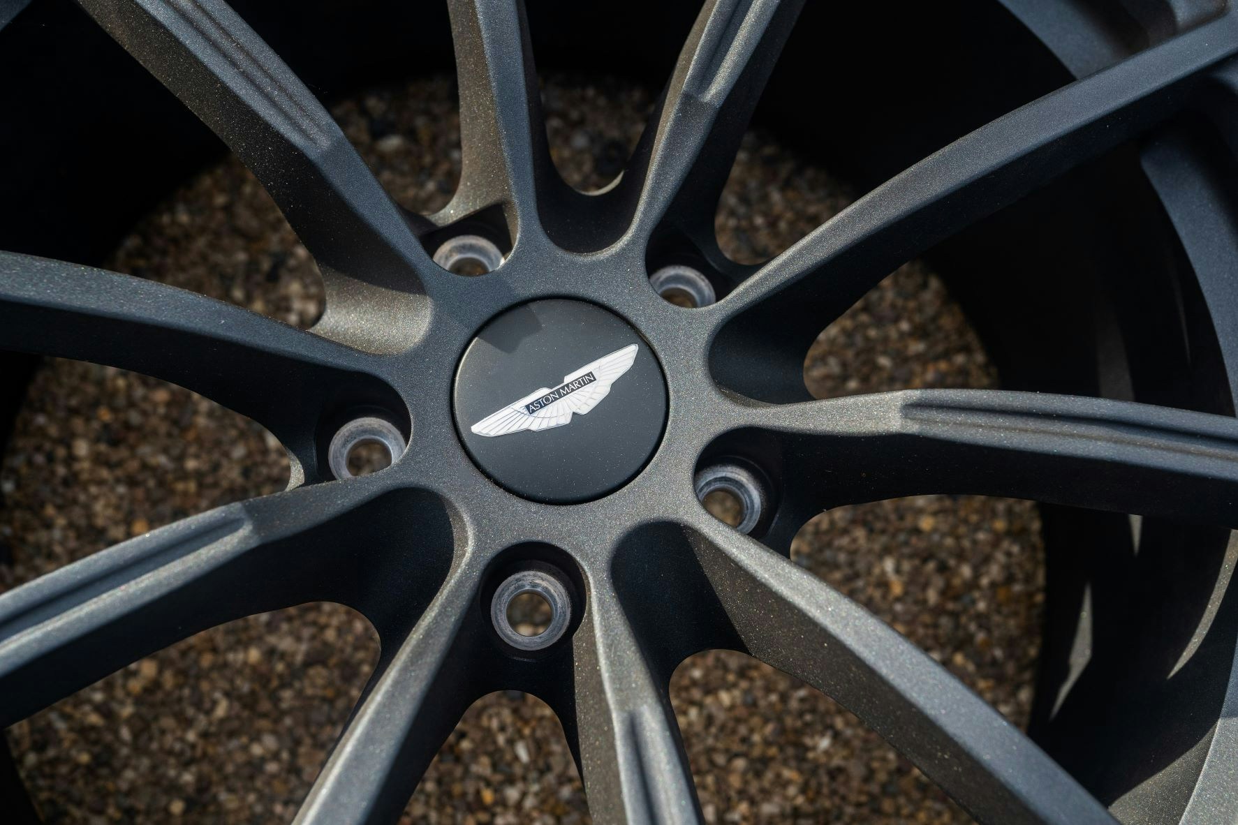 SET OF ASTON MARTIN VANTAGE WHEELS WITH WINTER TYRES
