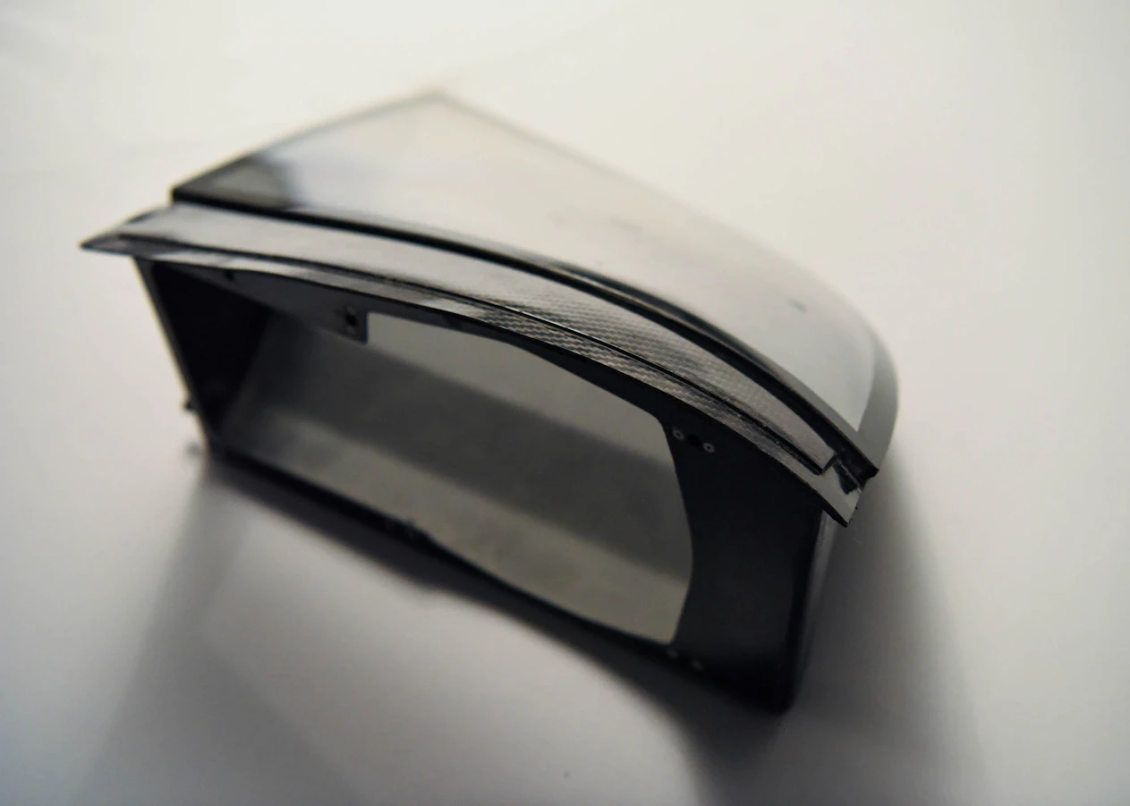 MCLAREN F1 HEADLIGHT SHROUD
