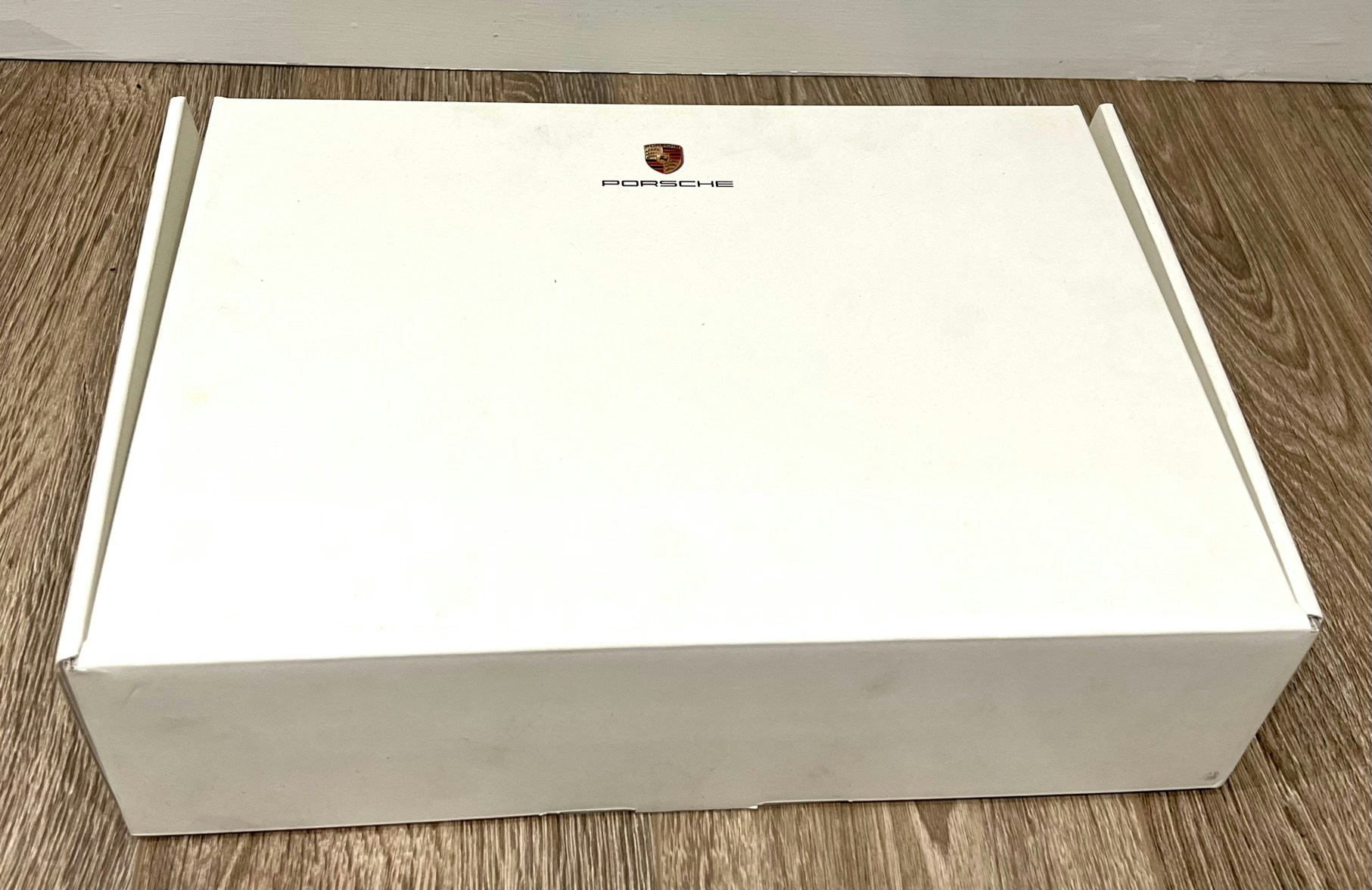 PORSCHE CARRERA GT PRE DELIVERY GIFT PACKAGE