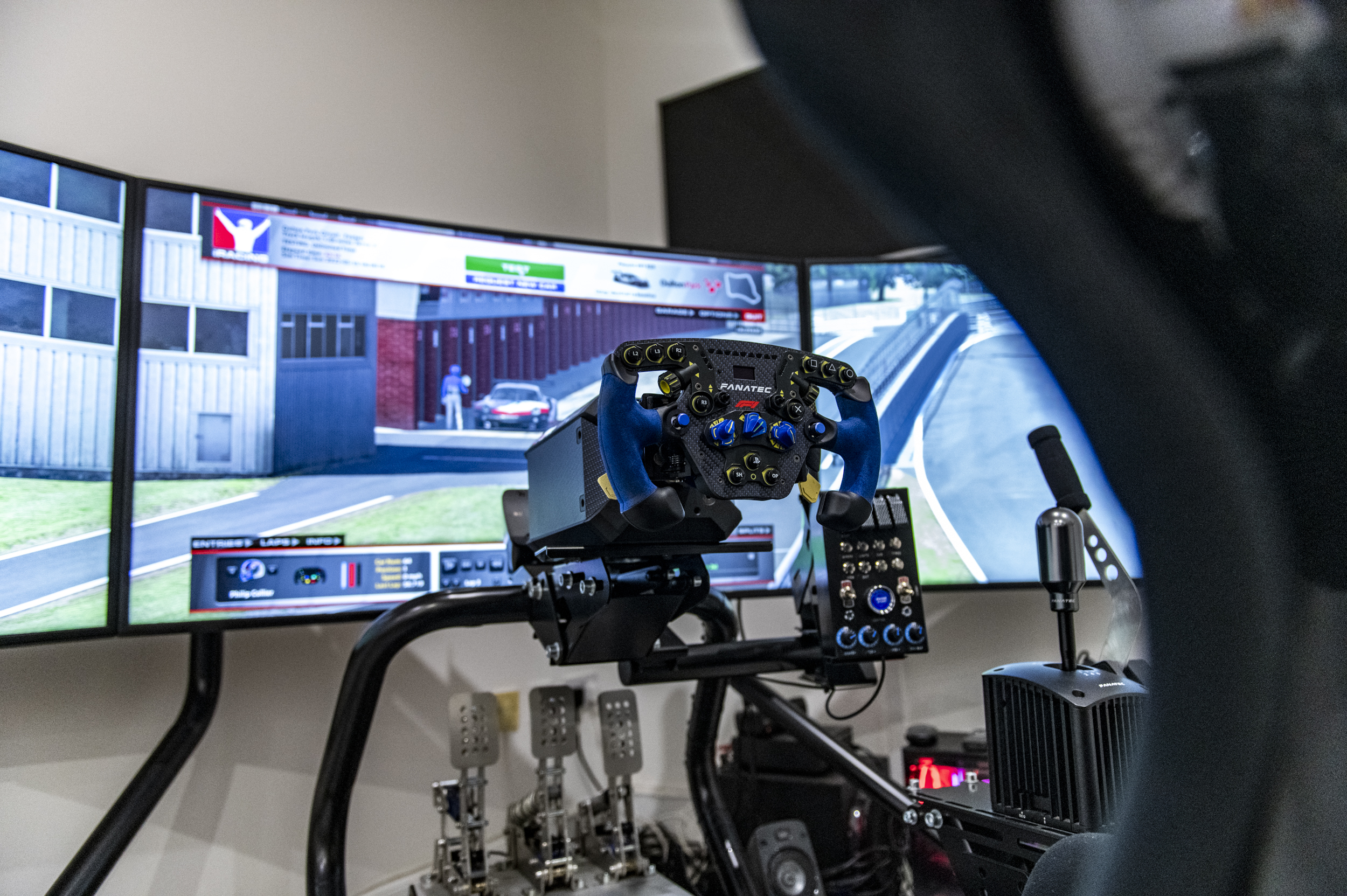 CUSTOM RACING SIMULATOR