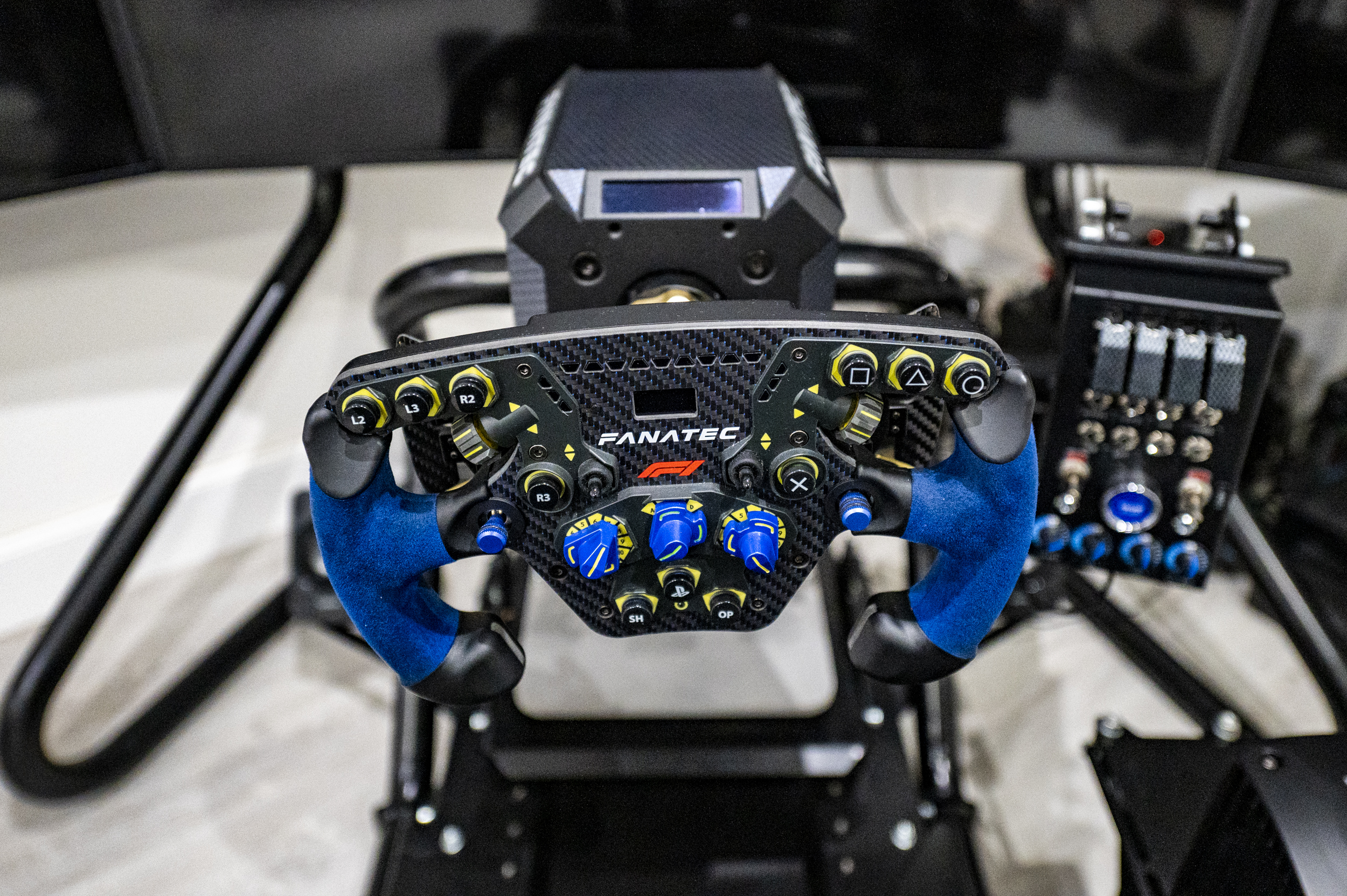 CUSTOM RACING SIMULATOR