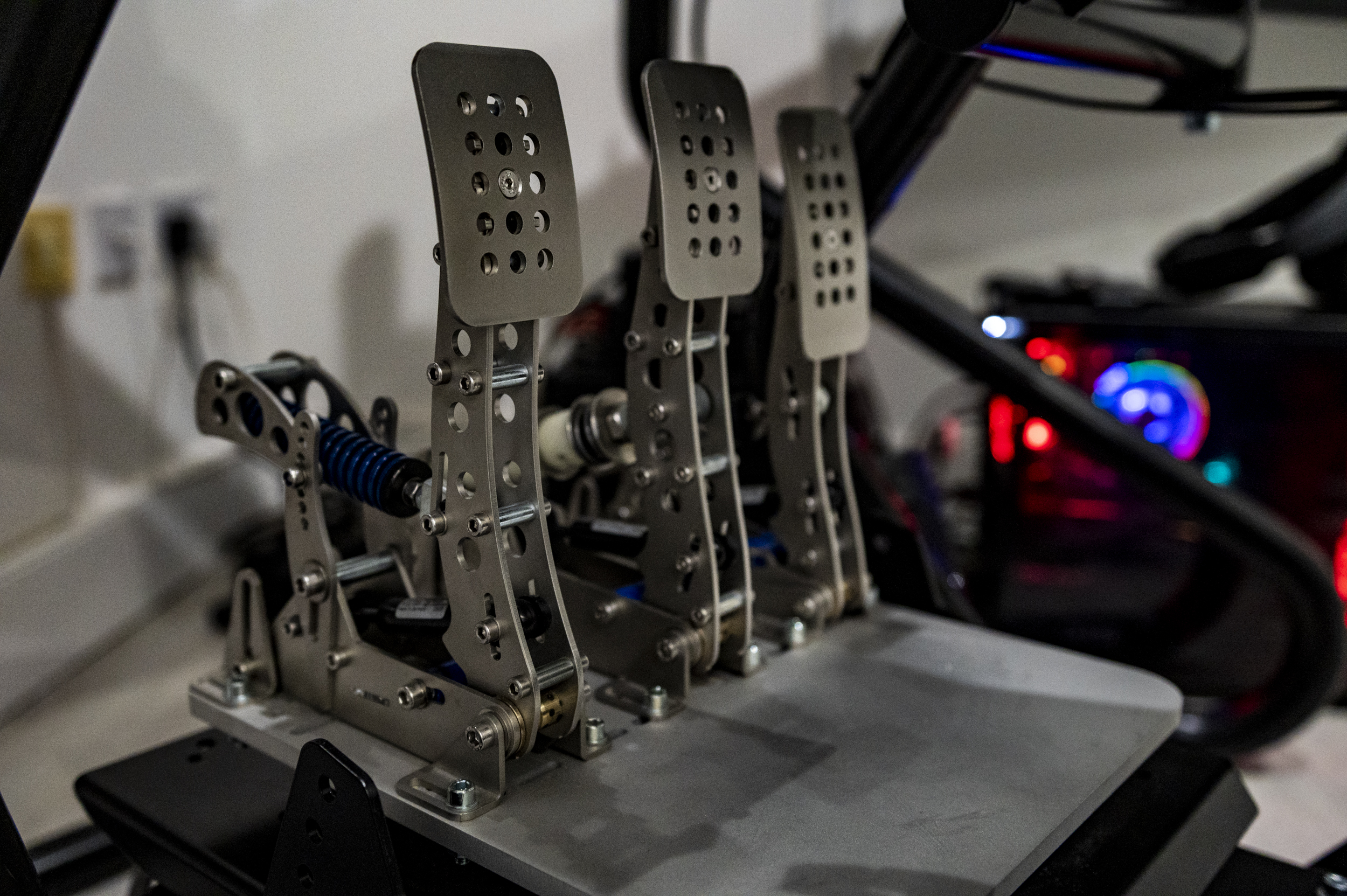 CUSTOM RACING SIMULATOR