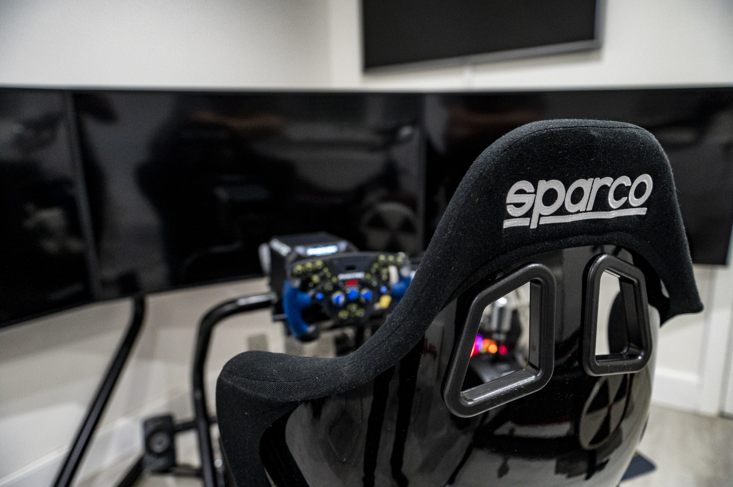 CUSTOM RACING SIMULATOR