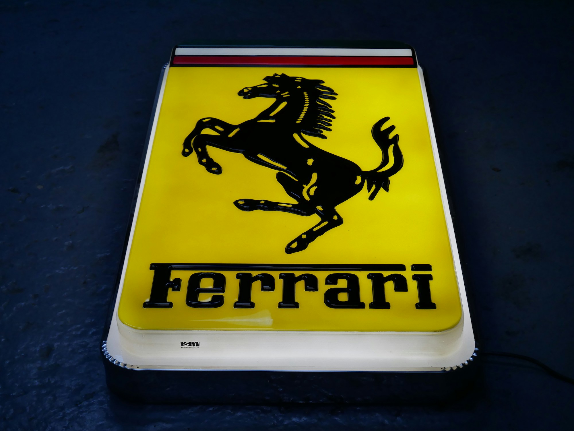 FERRARI ILLUMINATED DEALERSHIP SIGN