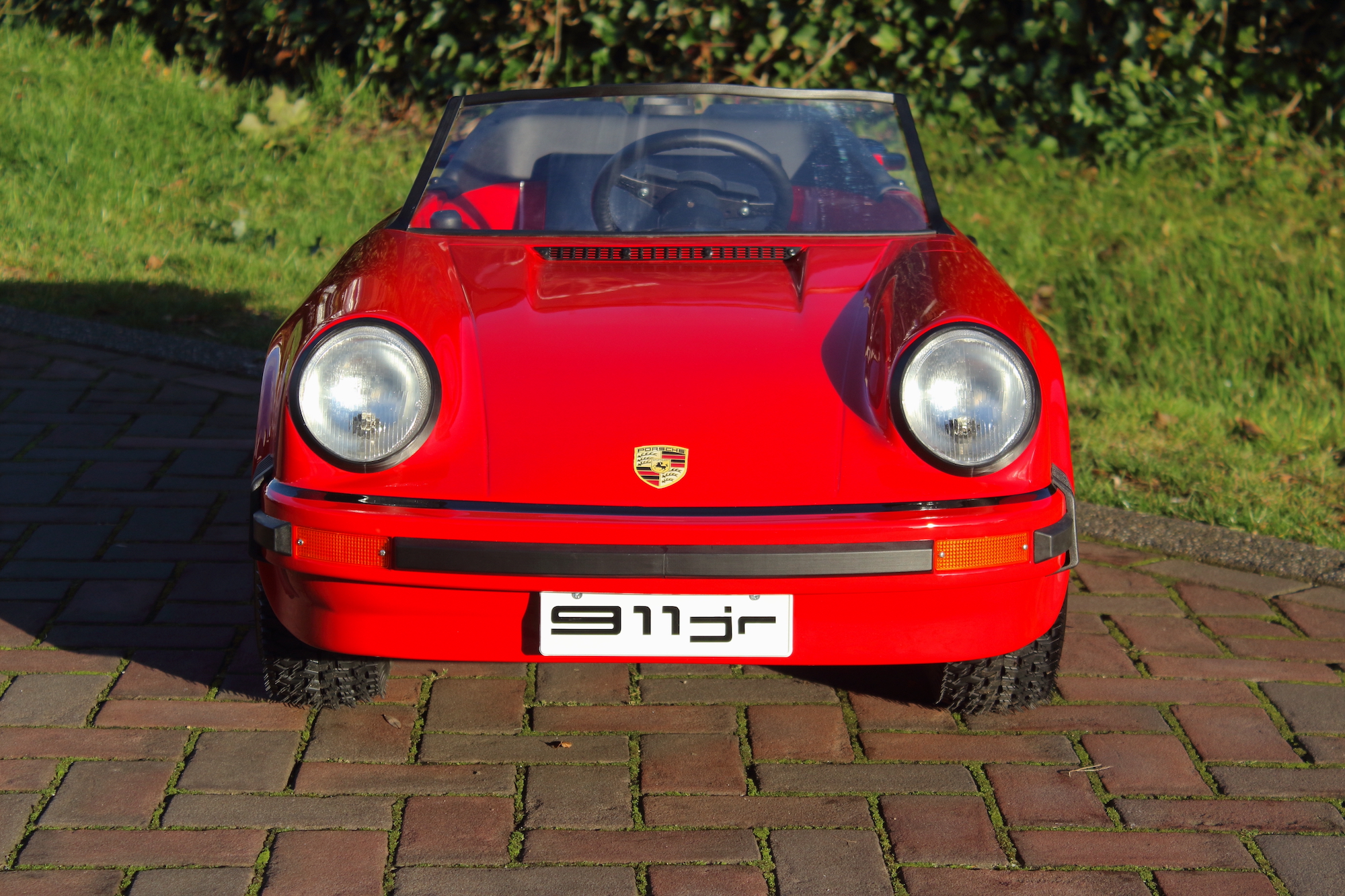 PORSCHE 911 CARRERA JUNIOR CHILDREN'S CAR