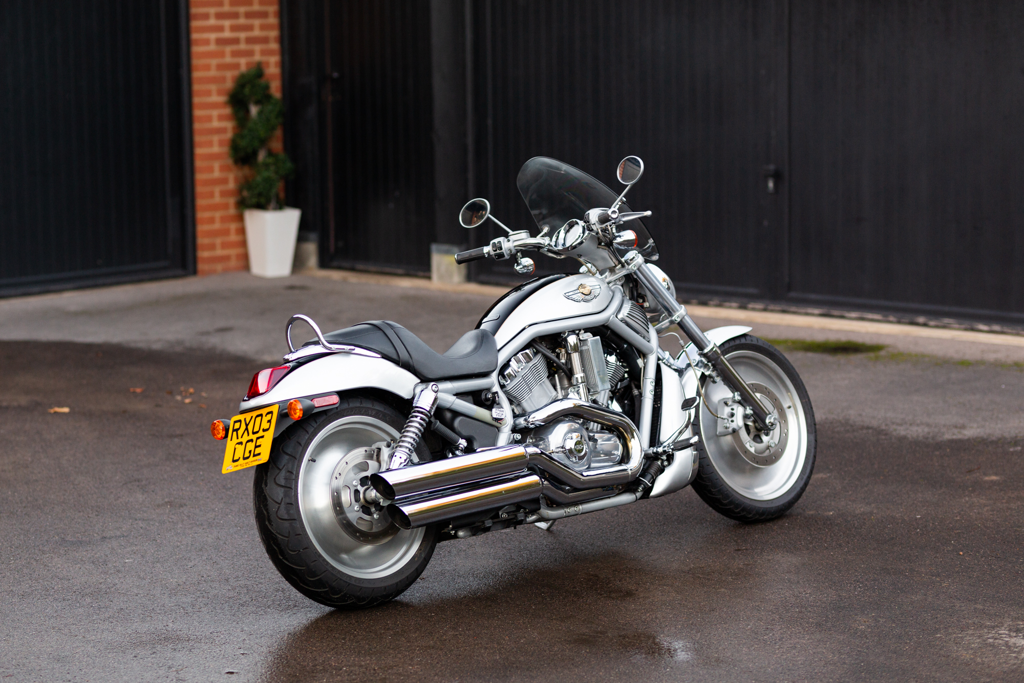 2003 HARLEY-DAVIDSON VRSCA V-ROD ANNIVERSARY