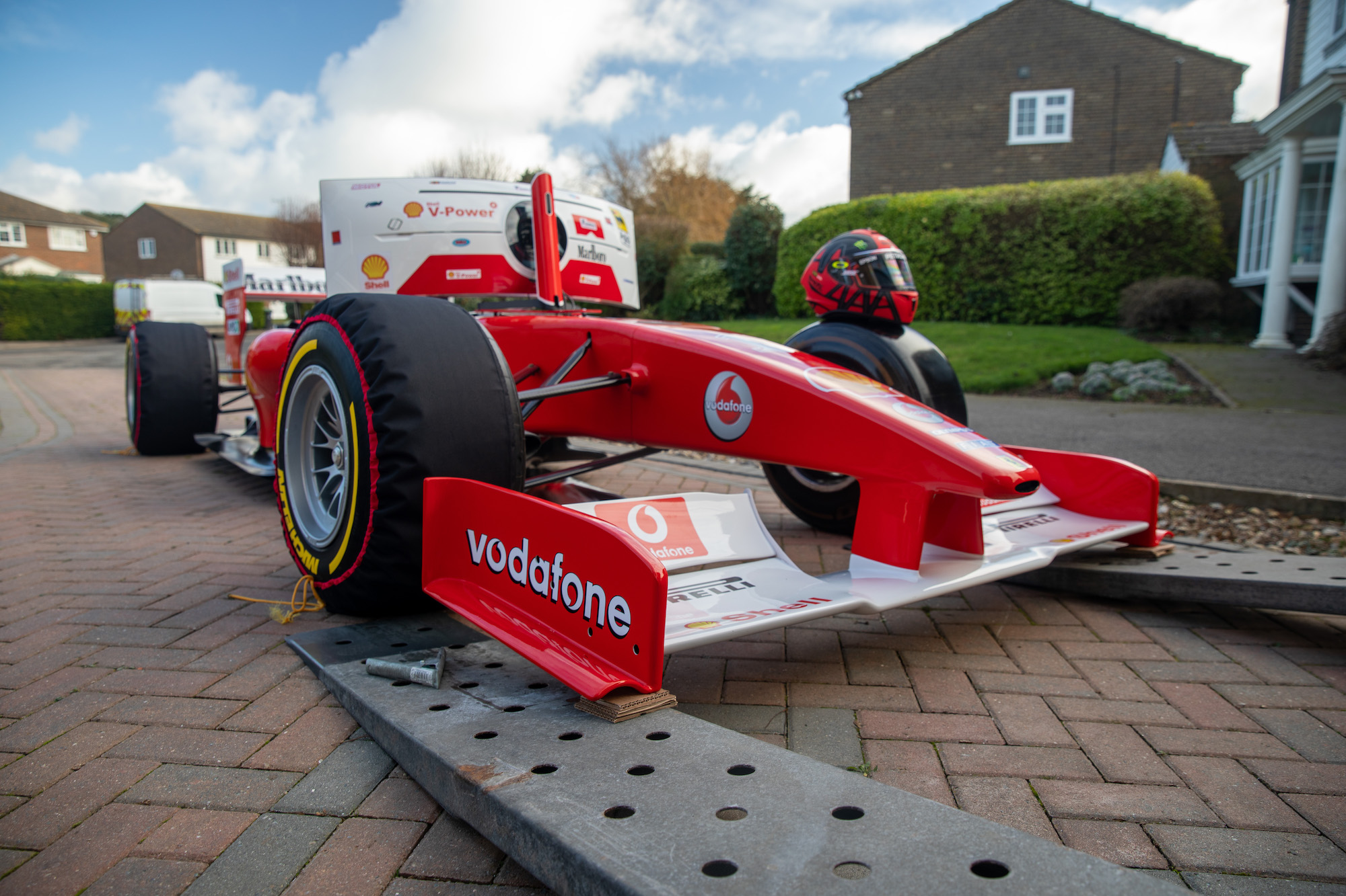 FERRARI F1 REPLICA RACING SIMULATOR AND TRAILER