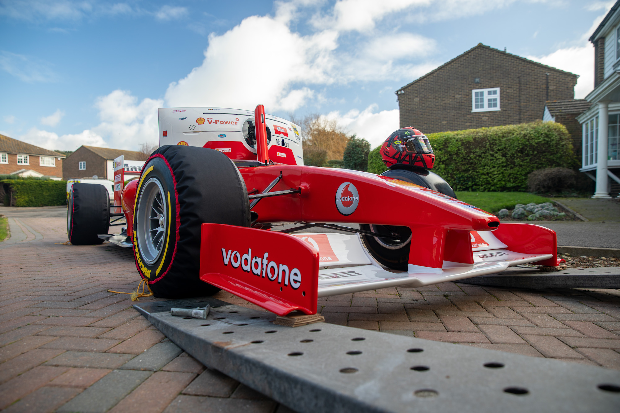FERRARI F1 REPLICA RACING SIMULATOR AND TRAILER