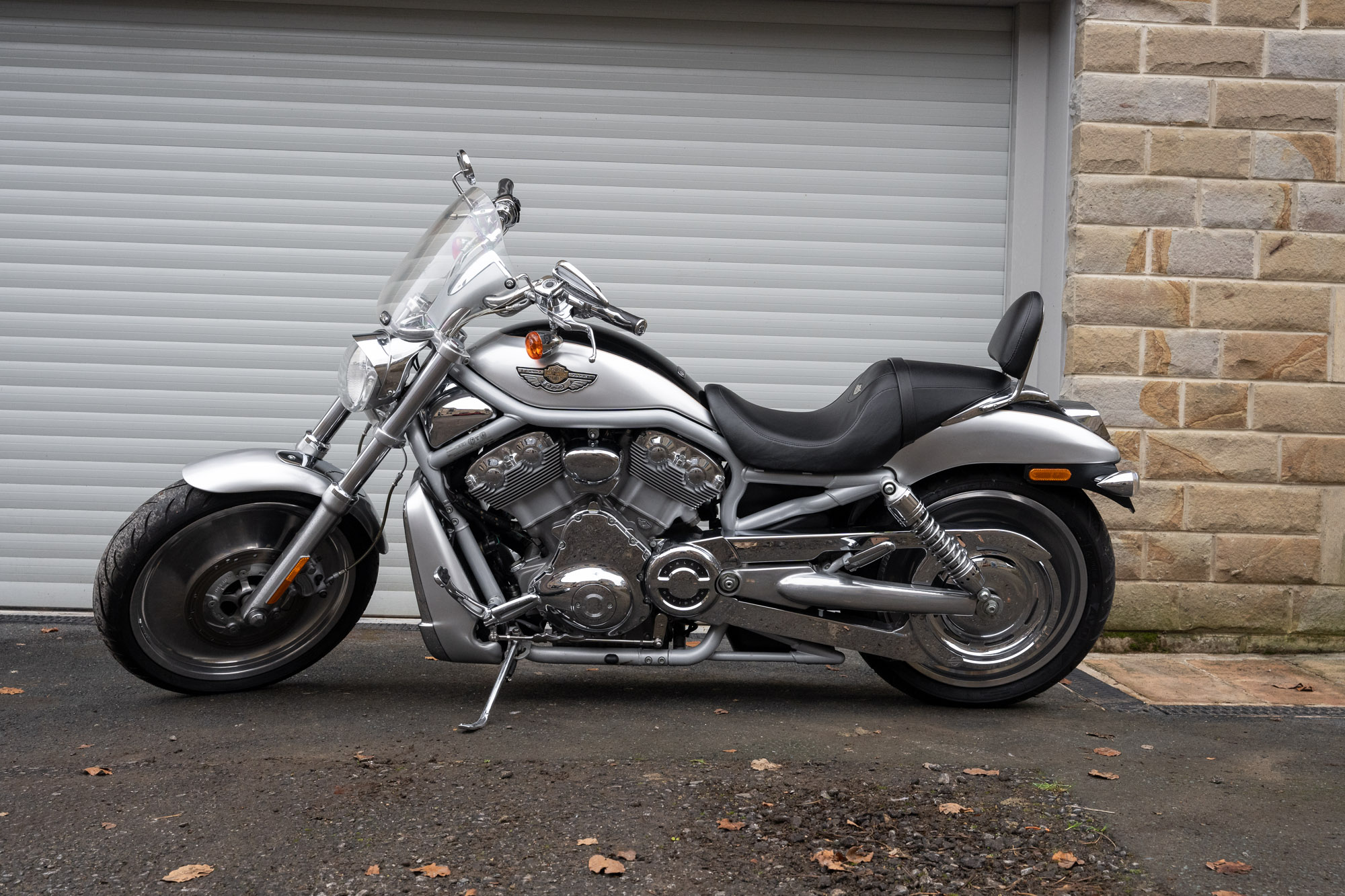 2003 HARLEY-DAVIDSON V-ROD ANNIVERSARY