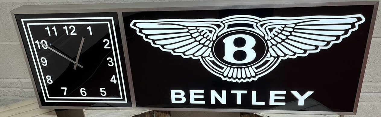 BENTLEY CLOCK ILLUMINATED SIGN