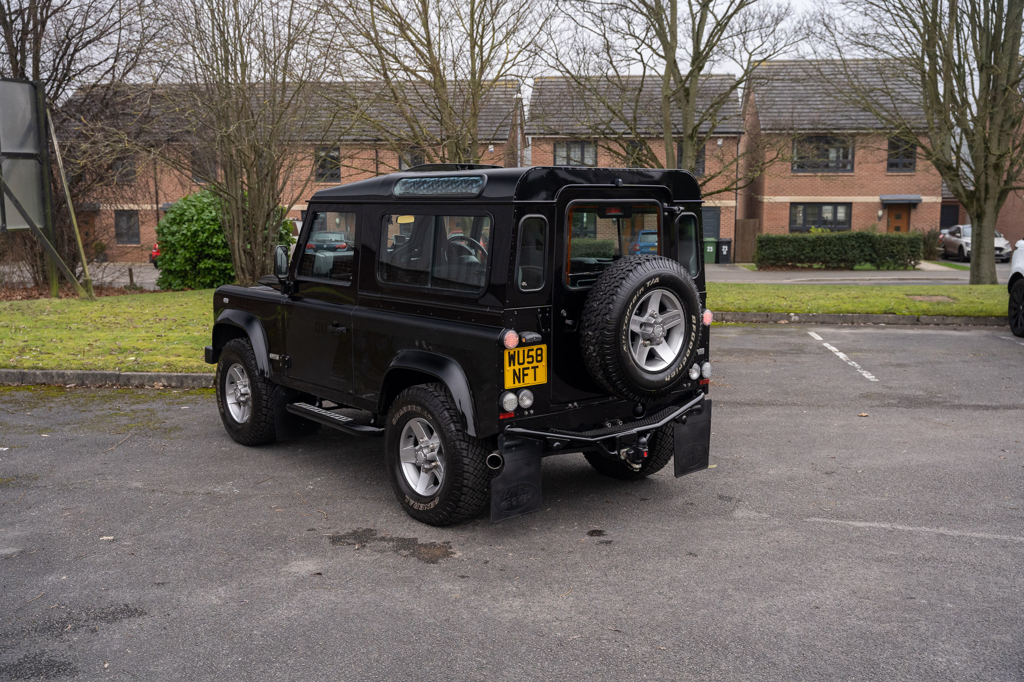 2009 LAND ROVER DEFENDER 90 SVX SW for sale by auction in Leeds ...