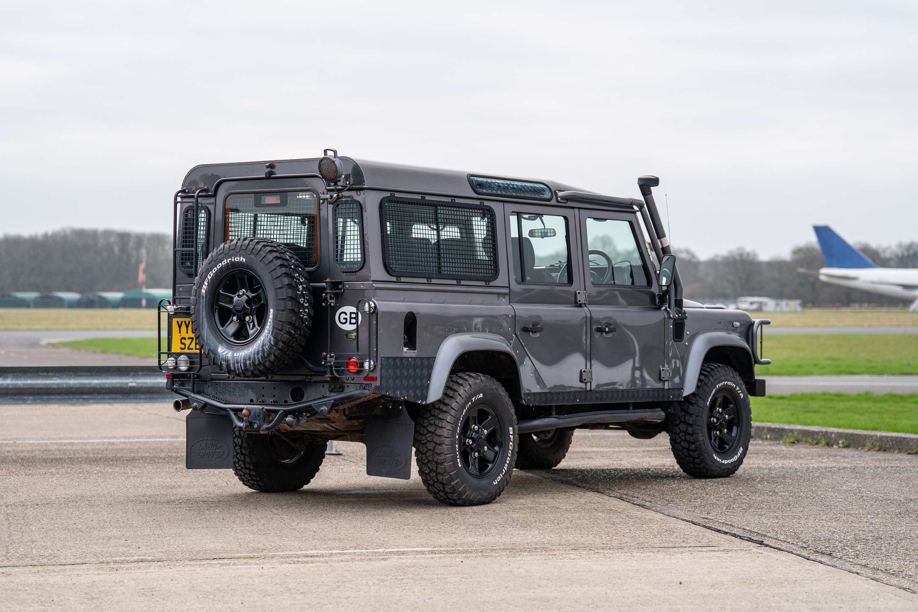 2005 LAND ROVER DEFENDER 110 XS TD5 - 22,776 MILES