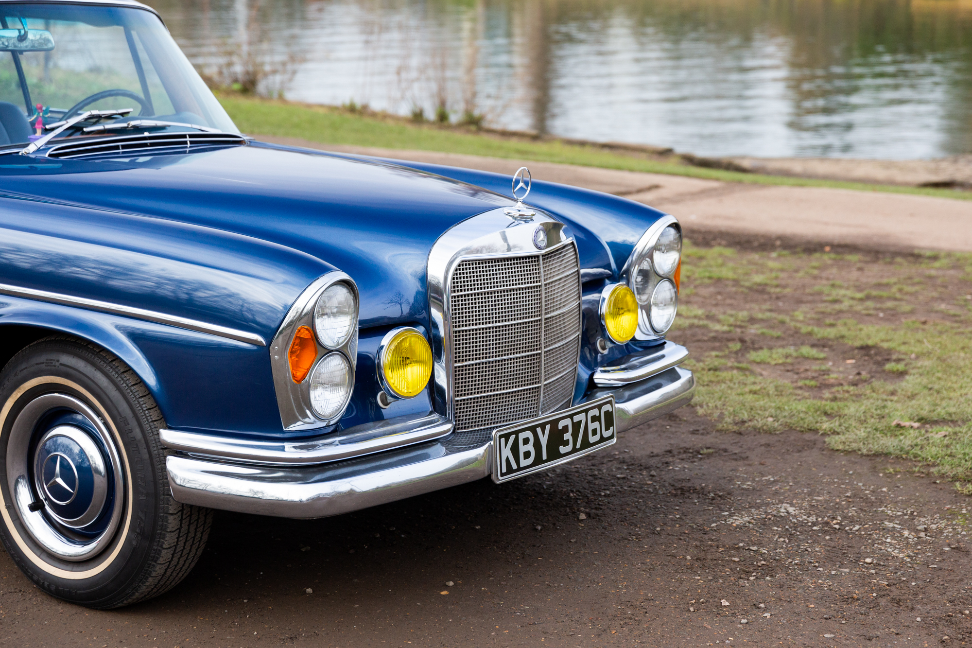 1965 MERCEDES-BENZ (W111) 250 SE