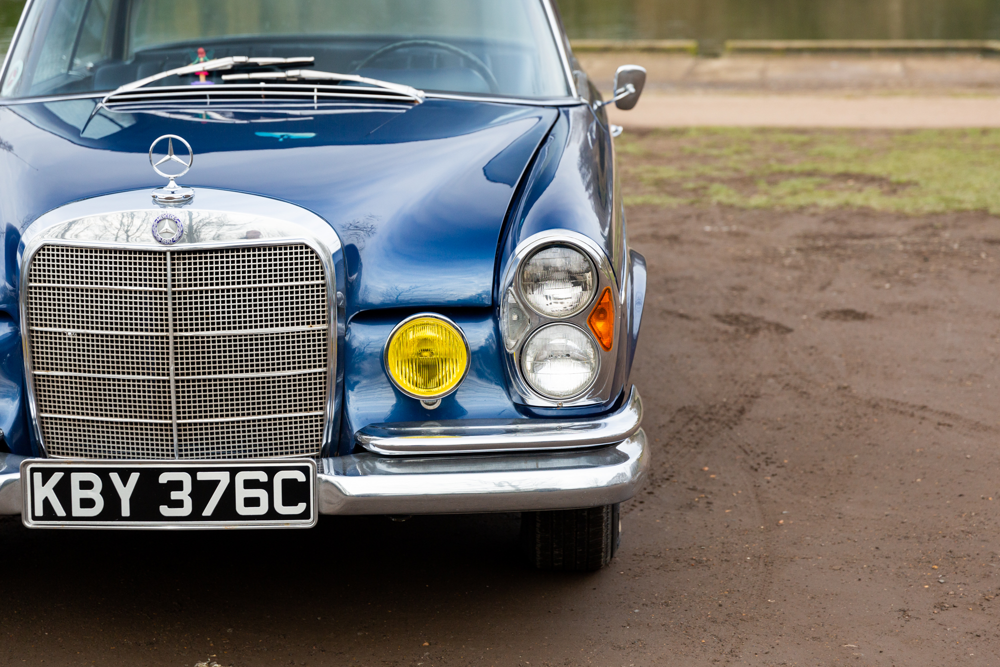 1965 MERCEDES-BENZ (W111) 250 SE