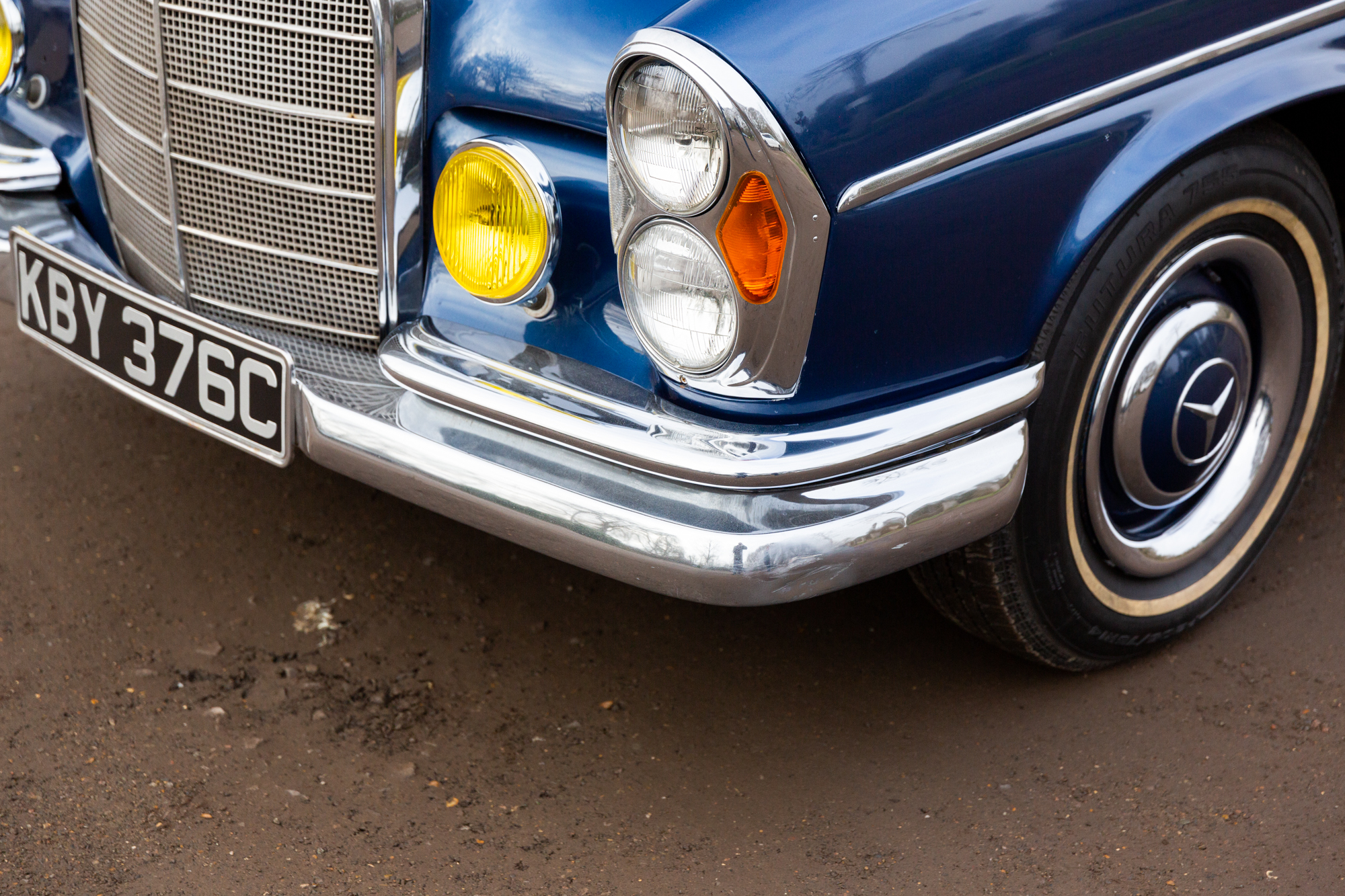 1965 MERCEDES-BENZ (W111) 250 SE