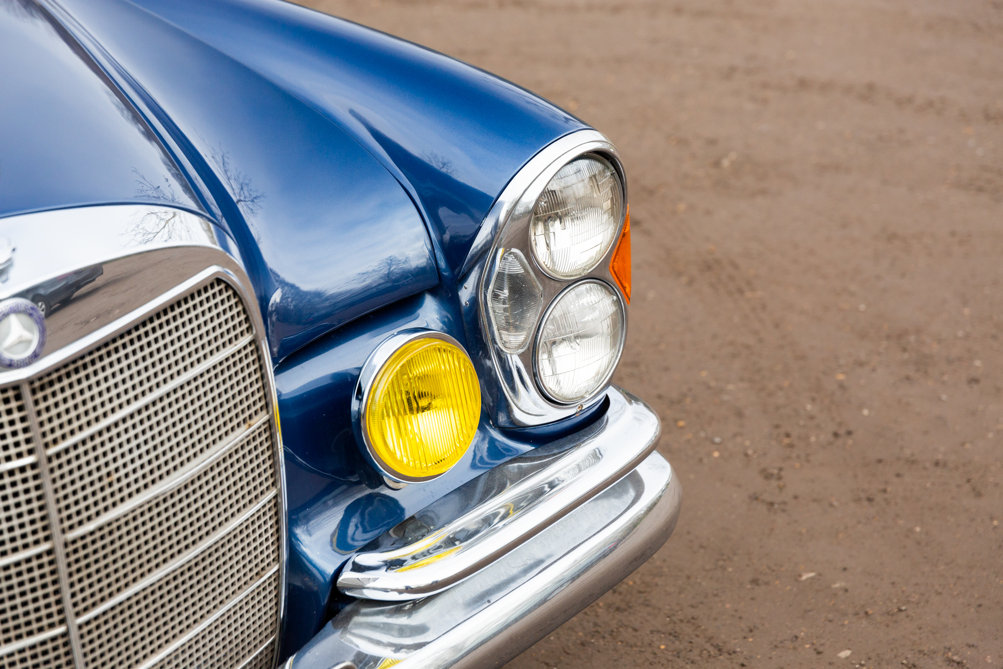 1965 MERCEDES-BENZ (W111) 250 SE