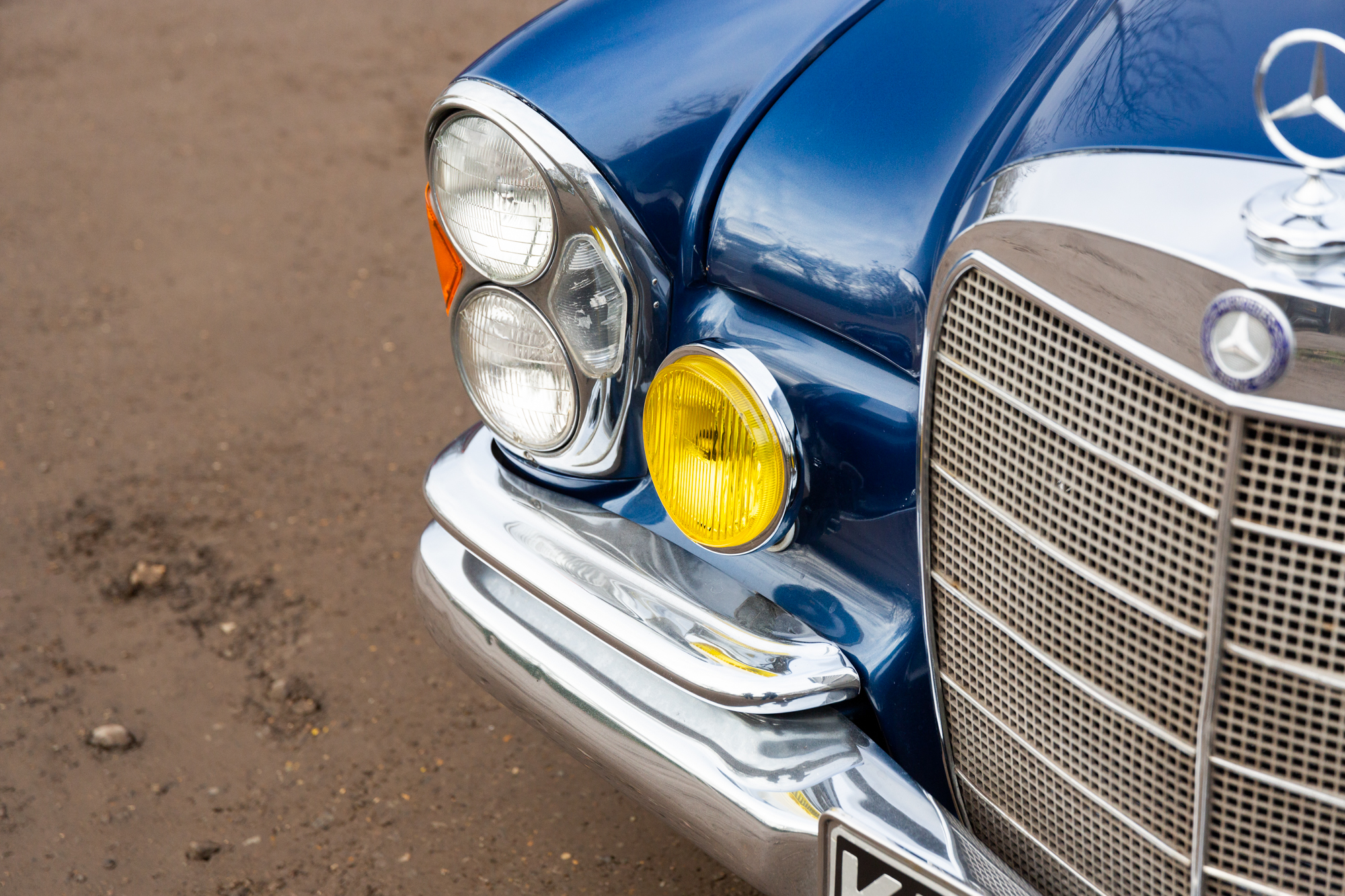 1965 MERCEDES-BENZ (W111) 250 SE