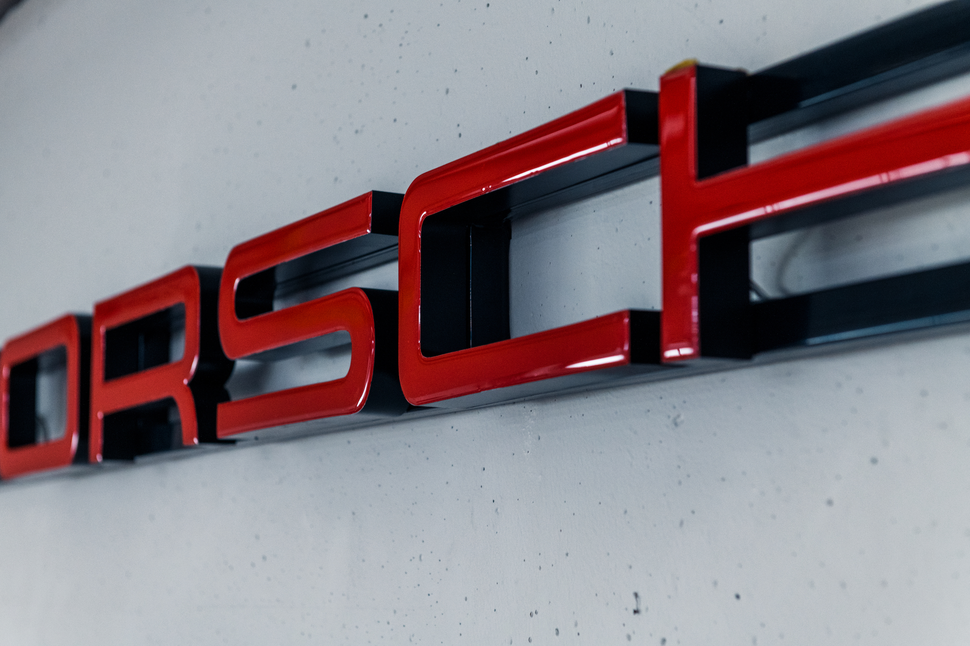 LARGE PORSCHE ILLUMINATED SIGN
