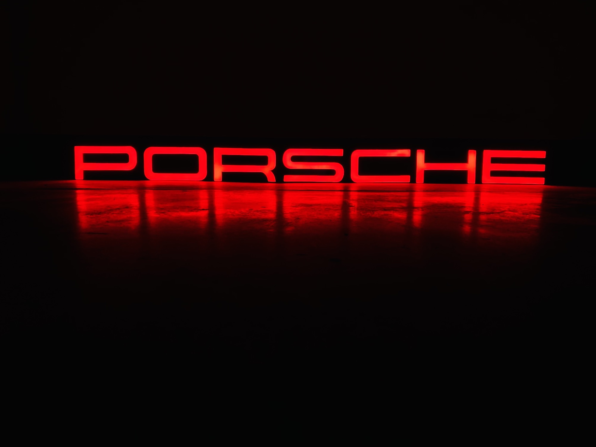 LARGE PORSCHE ILLUMINATED SIGN