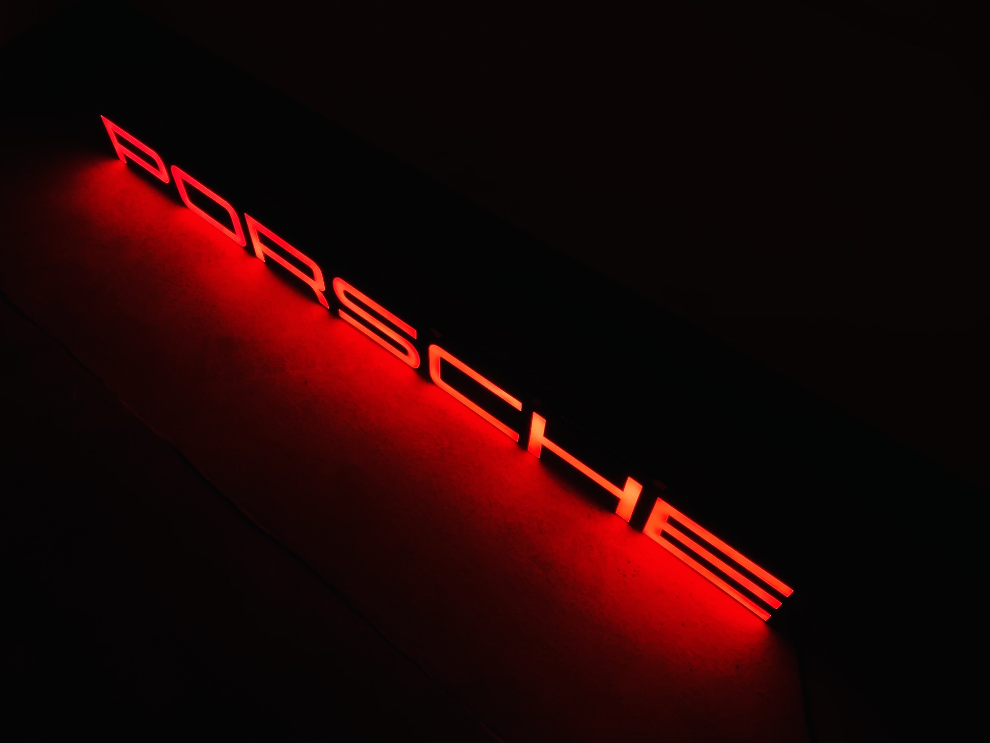 LARGE PORSCHE ILLUMINATED SIGN