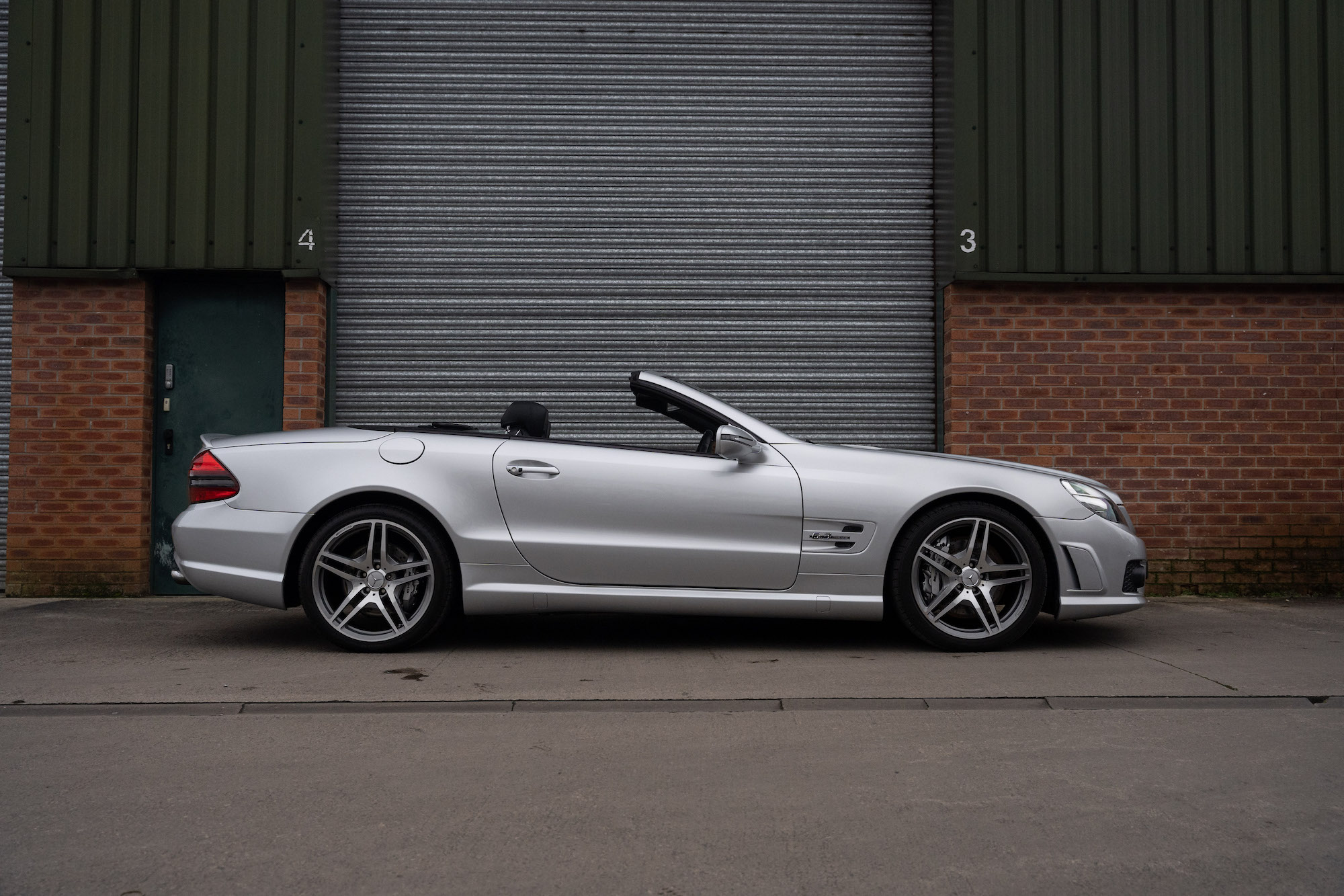 2009 MERCEDES-BENZ (R230) SL63 AMG