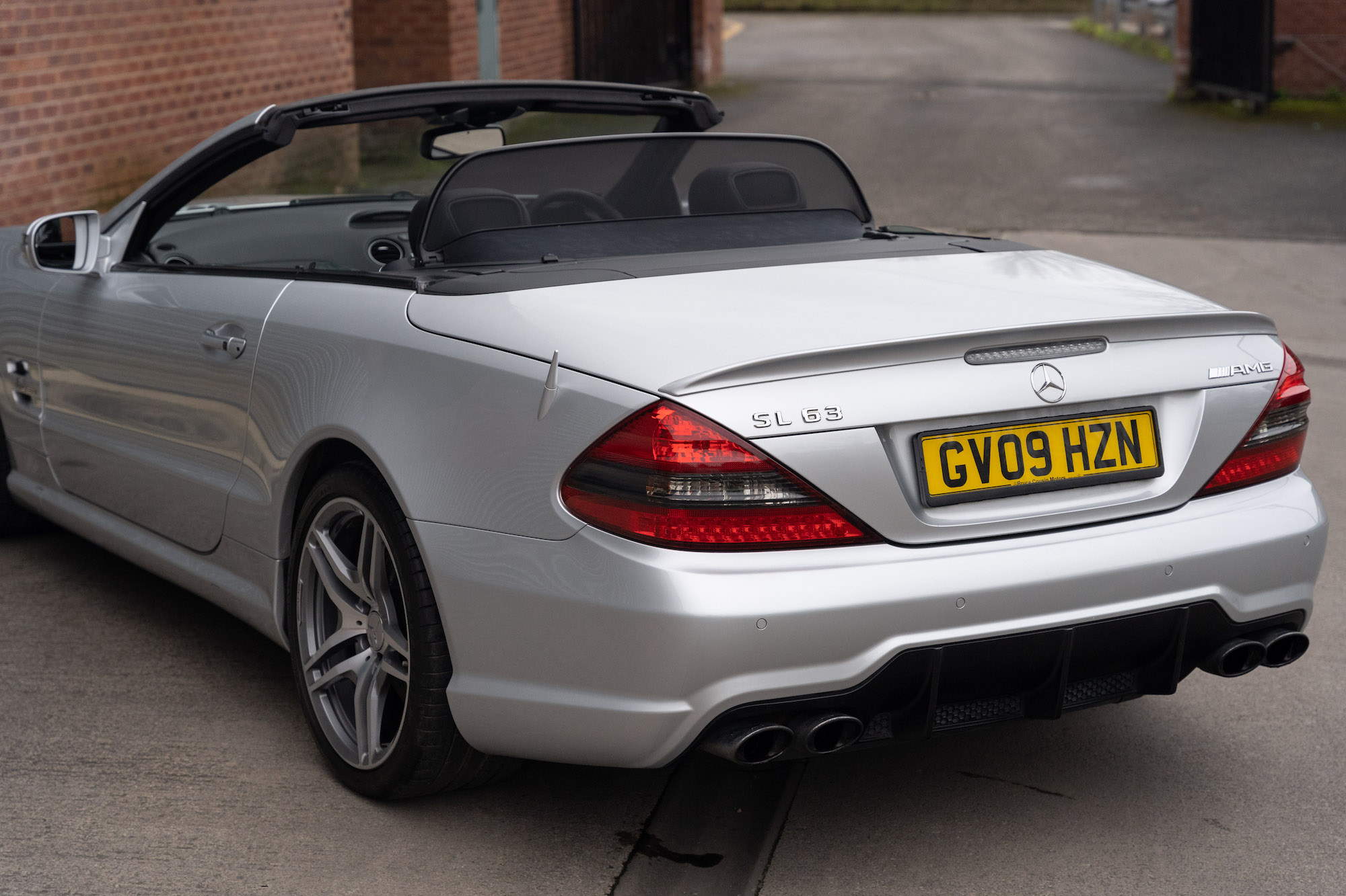 2009 MERCEDES-BENZ (R230) SL63 AMG
