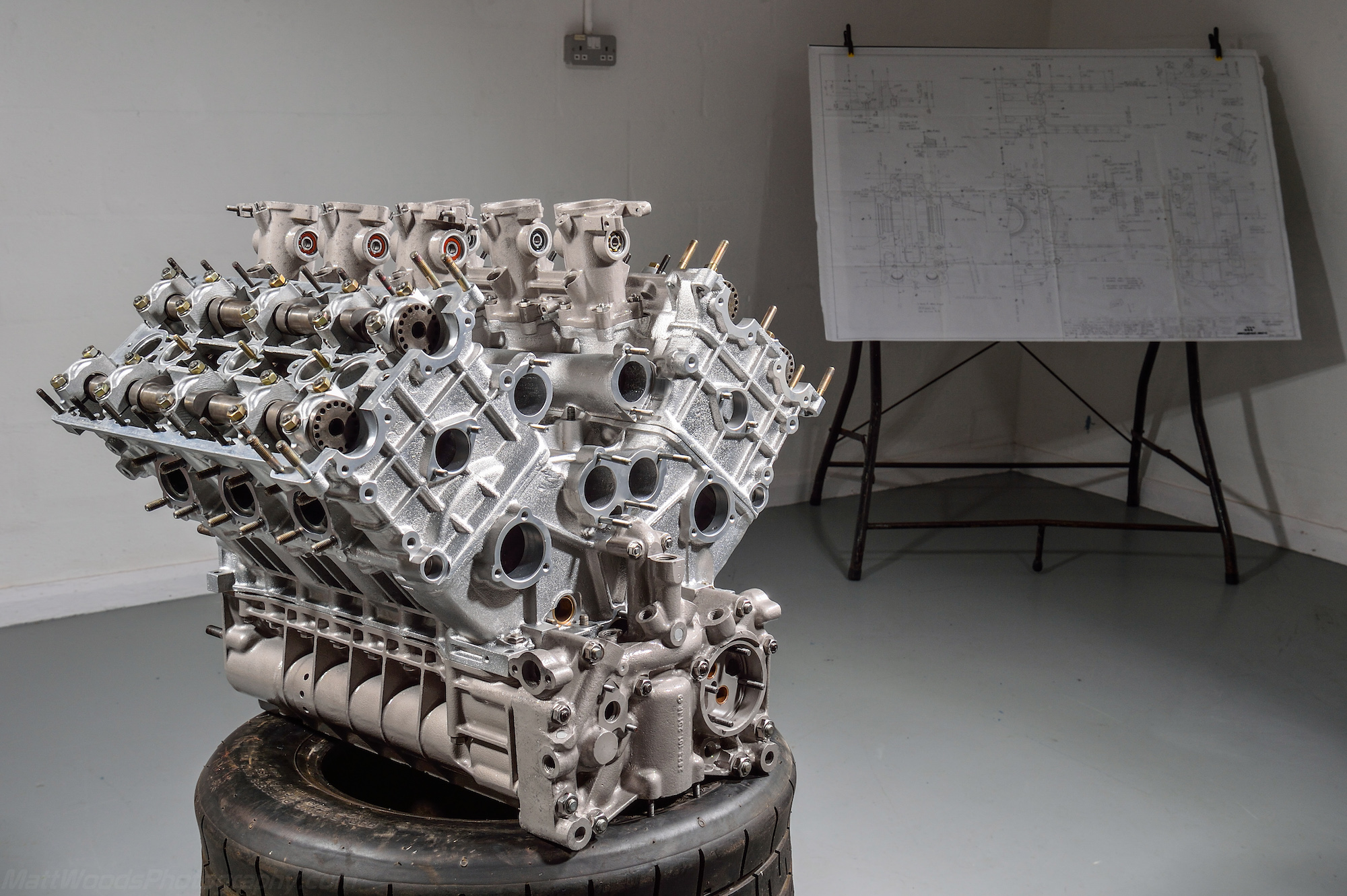 1984 MCLAREN MP4/2 PORSCHE-TAG F1 ENGINE